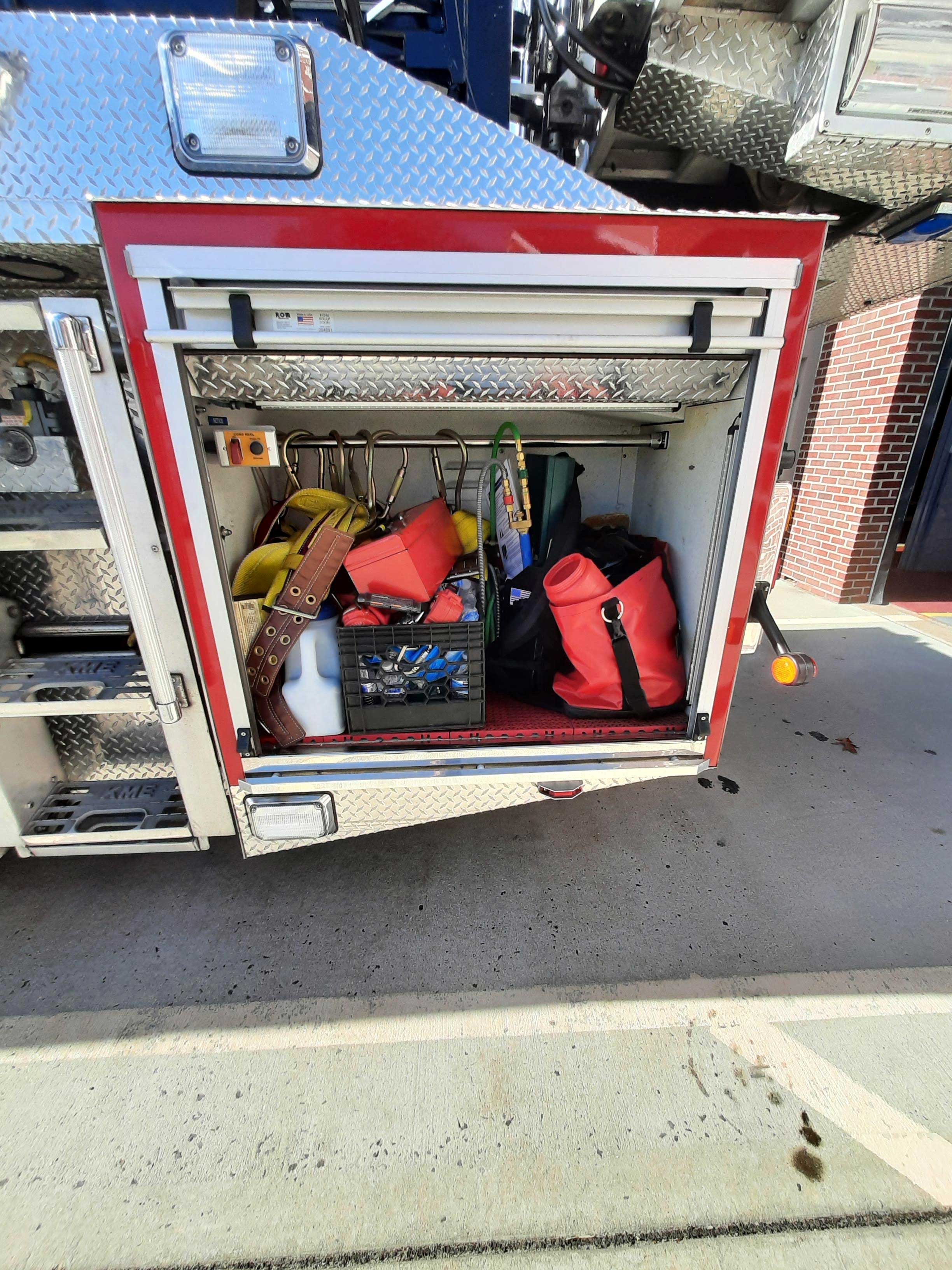 2009 KME 100' Mid-Mount Platform | Used Truck Details