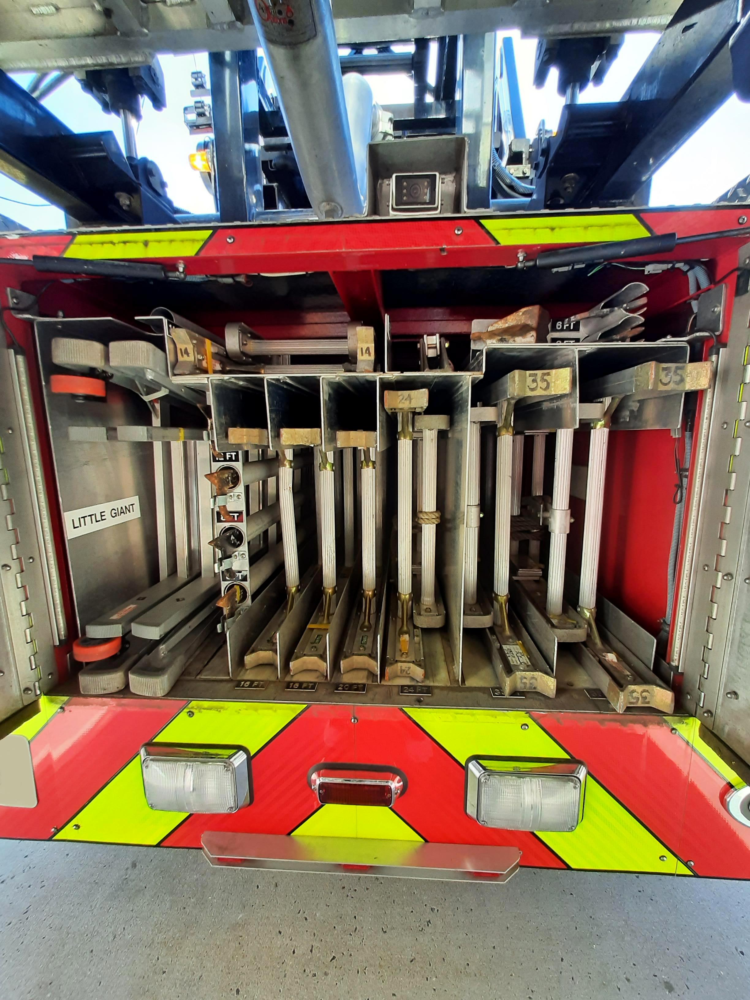 2009 KME 100' Mid-Mount Platform | Used Truck Details