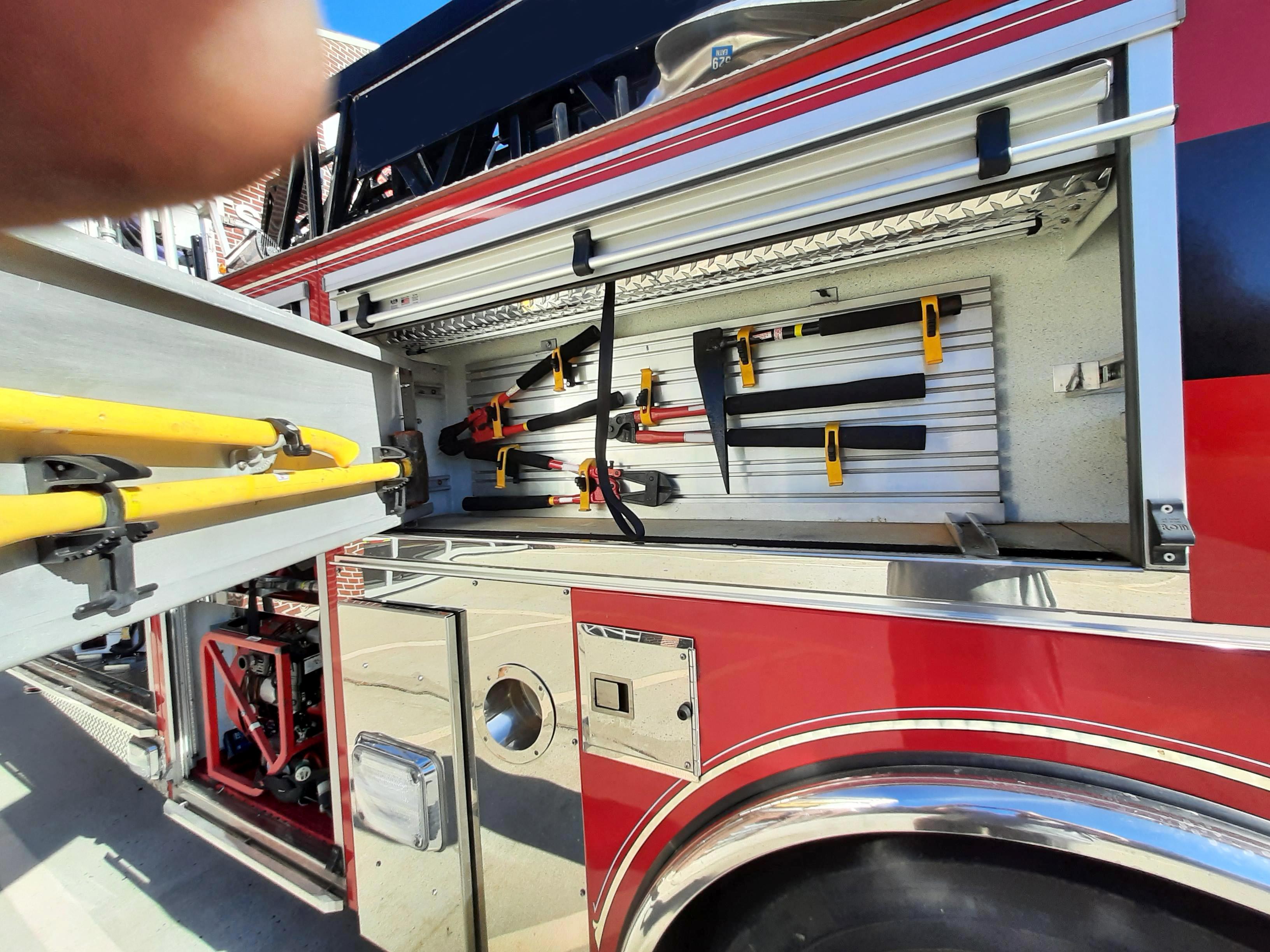 2009 KME 100' Mid-Mount Platform | Used Truck Details