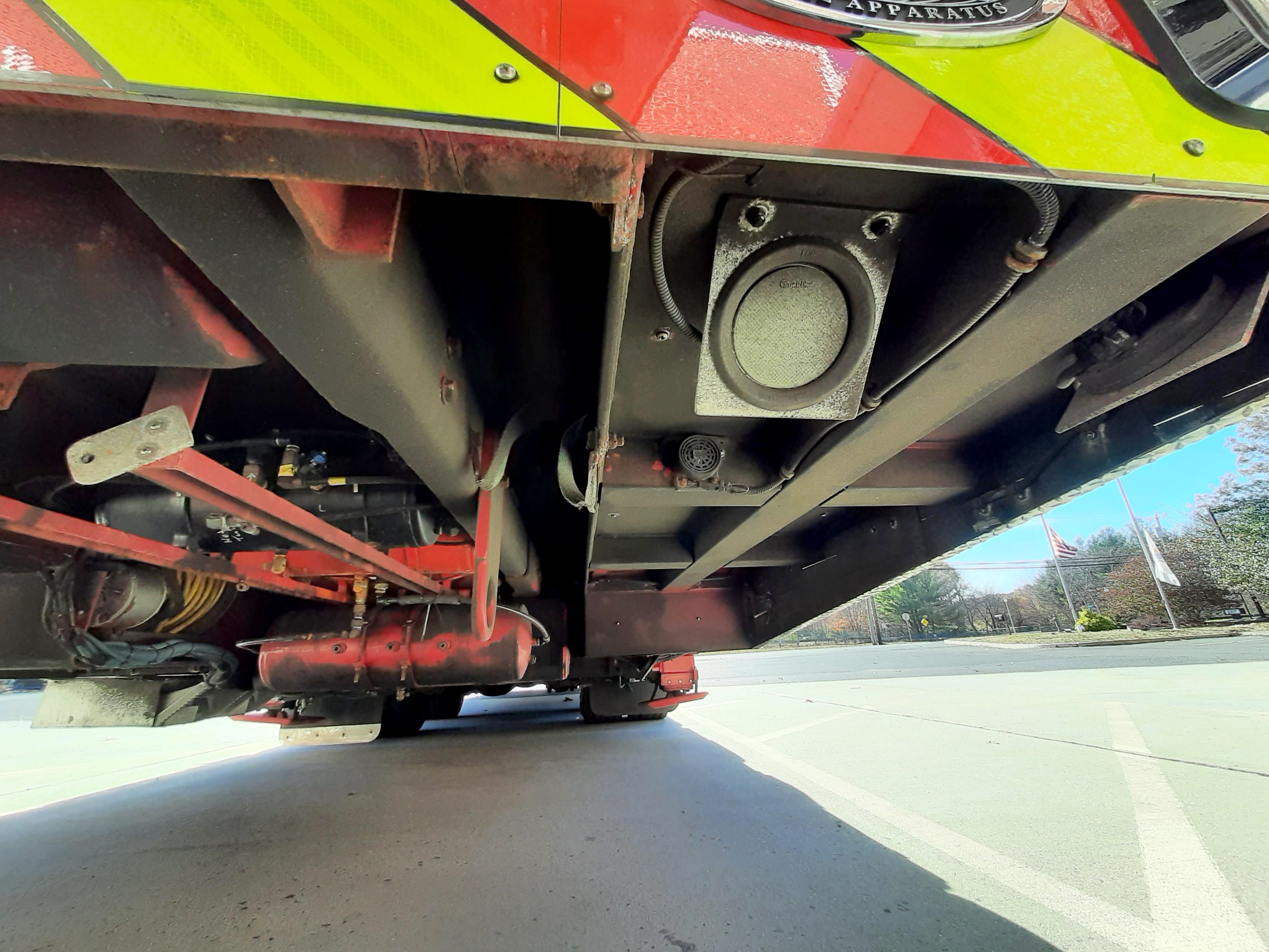 2009 KME 100' Mid-Mount Platform | Used Truck Details