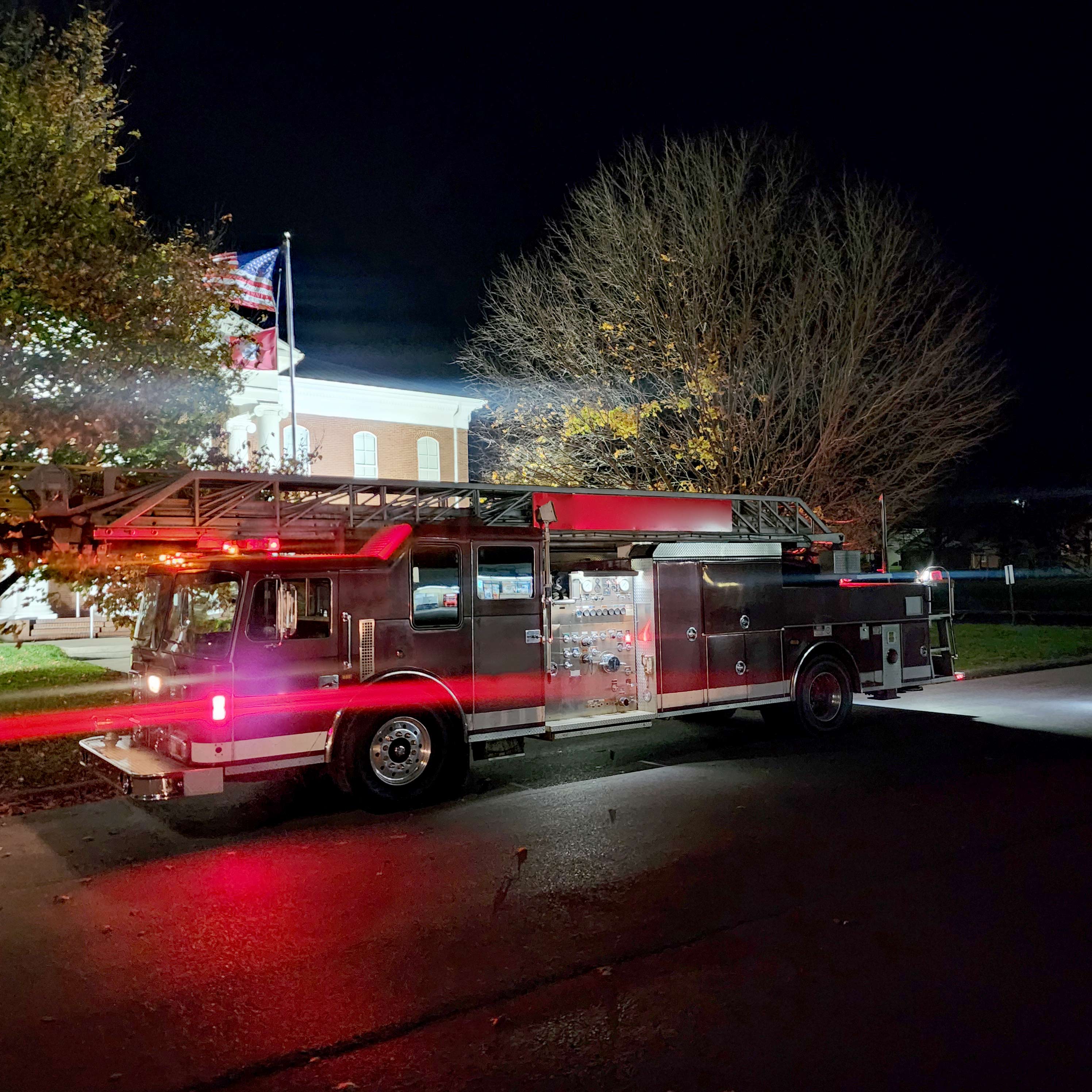 1991 Seagrave 105' Quint Aerial | Firetrucks Unlimited