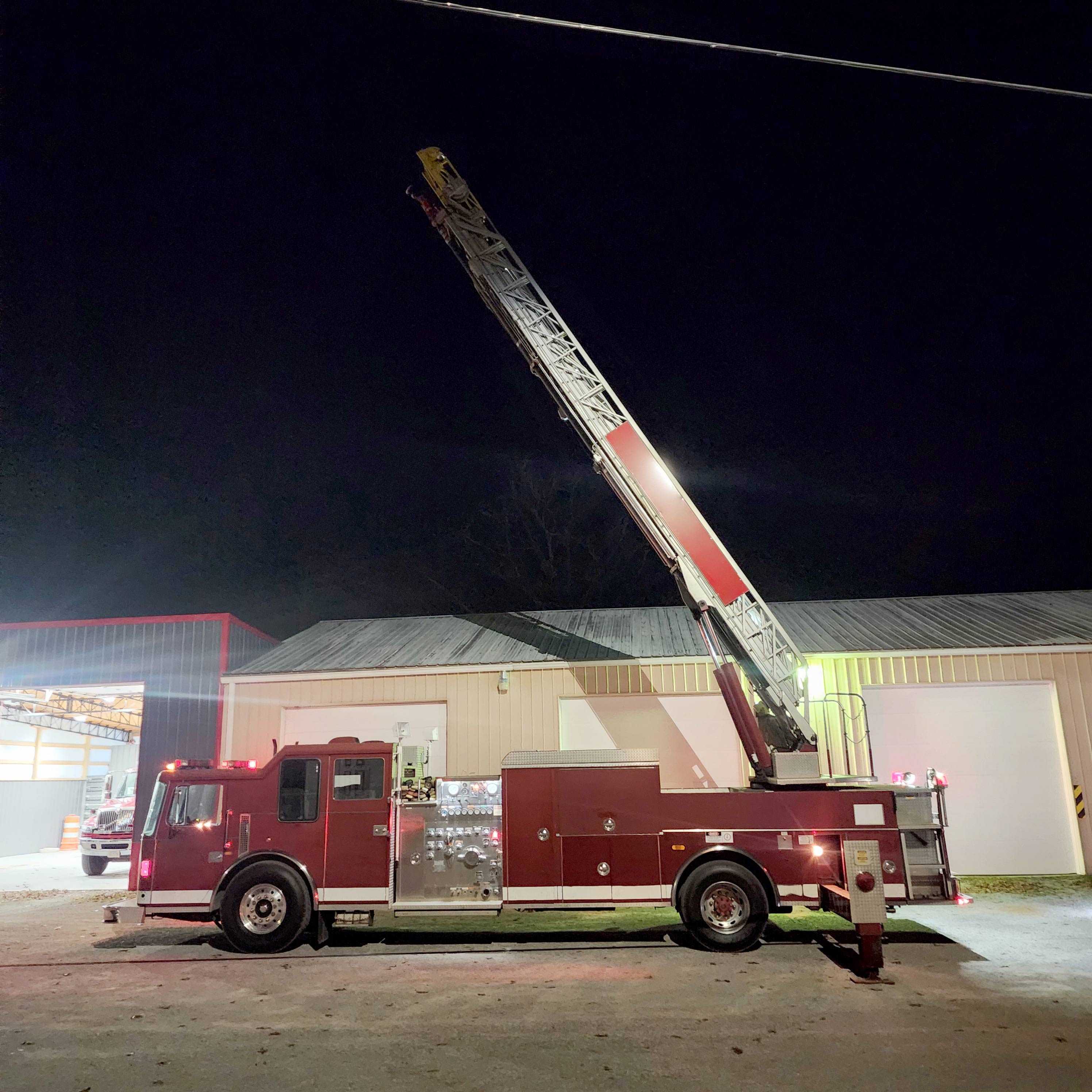 1991 Seagrave 105' Quint Aerial | Firetrucks Unlimited