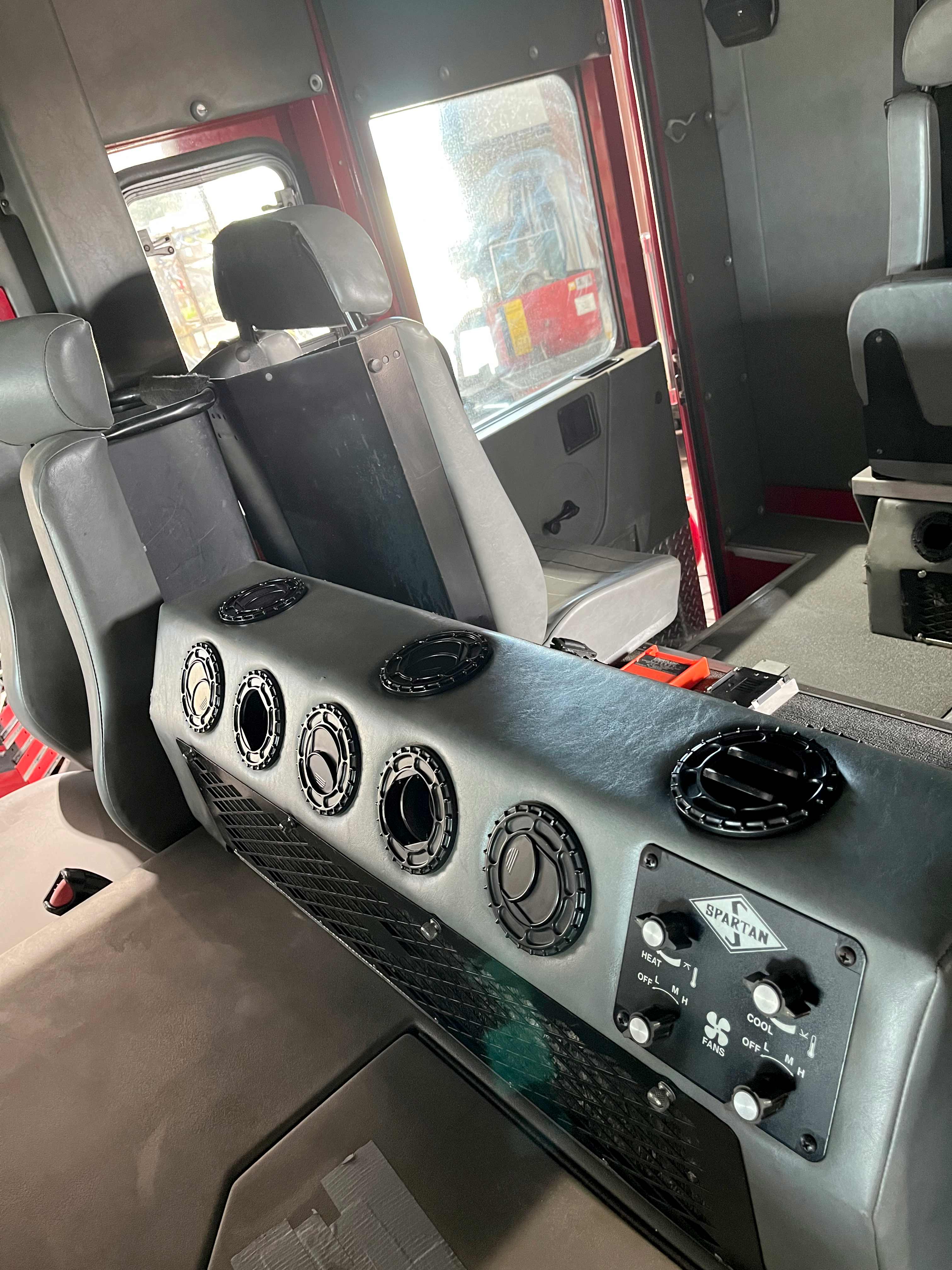 1998 Spartan 95' Mid-Mount Platform | Firetrucks Unlimited