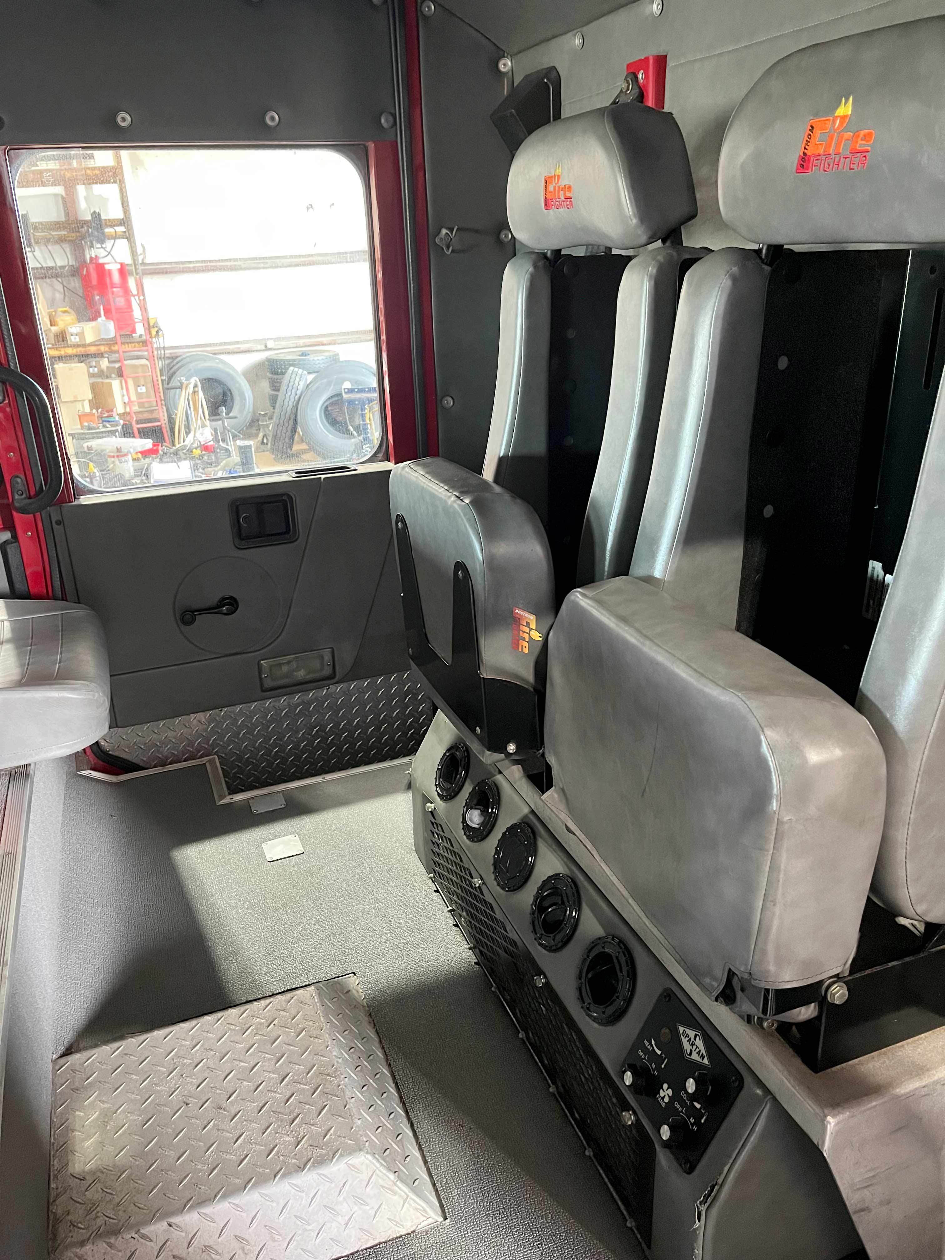 1998 Spartan 95' Mid-Mount Platform | Firetrucks Unlimited