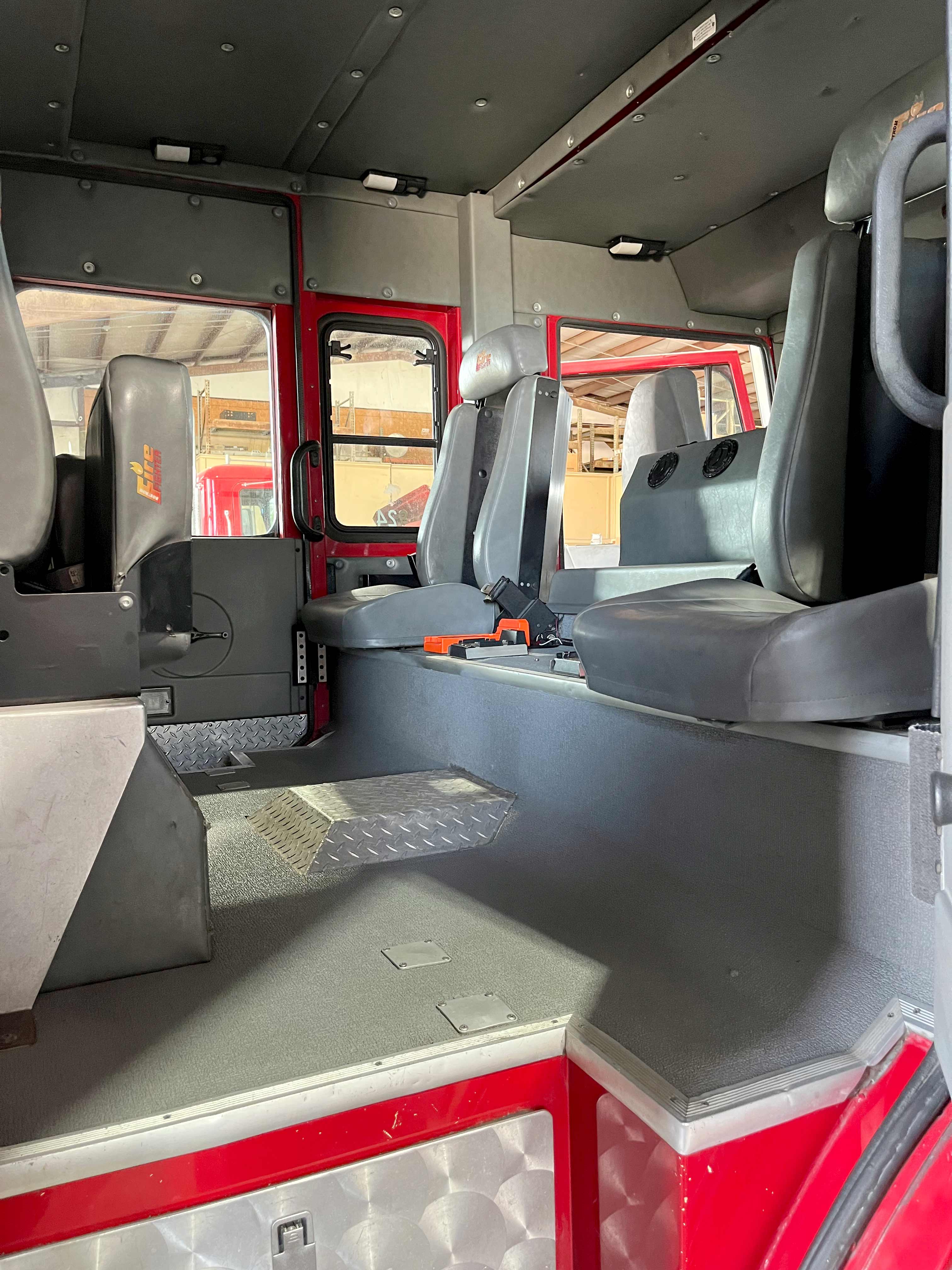 1998 Spartan 95' Mid-Mount Platform | Firetrucks Unlimited