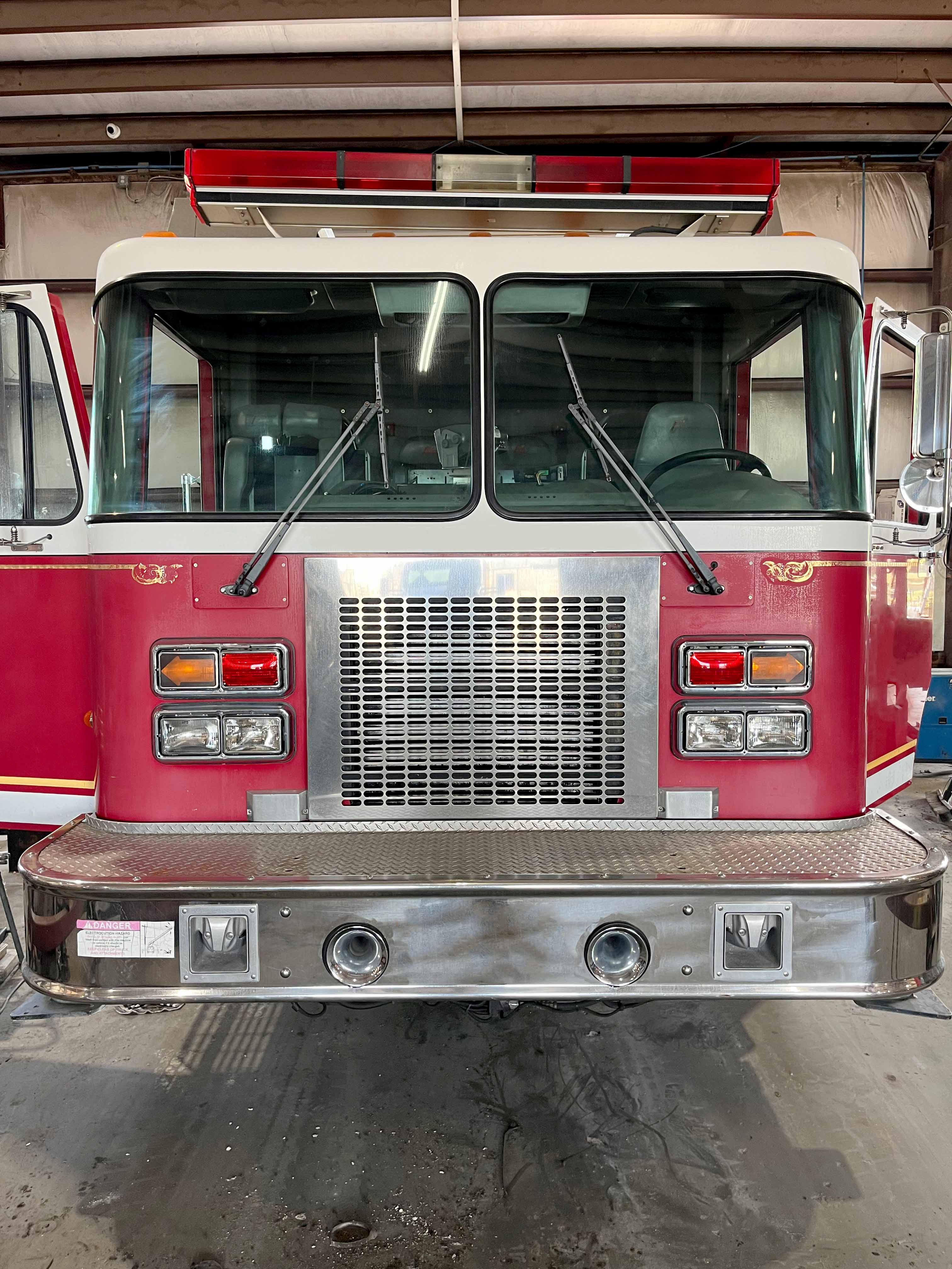 1998 Spartan 95' Mid-Mount Platform | Firetrucks Unlimited