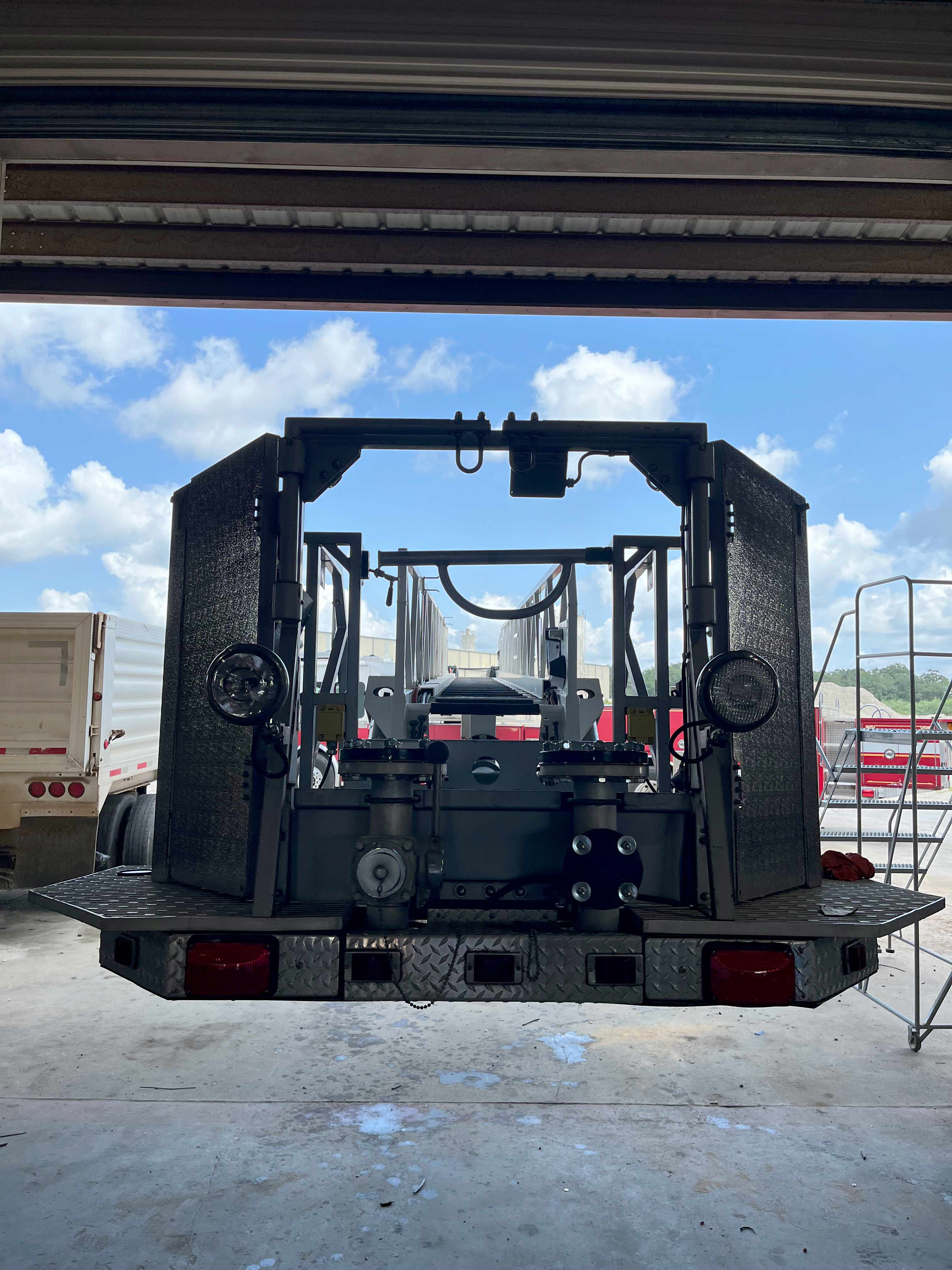 1998 Spartan 95' Mid-Mount Platform | Firetrucks Unlimited