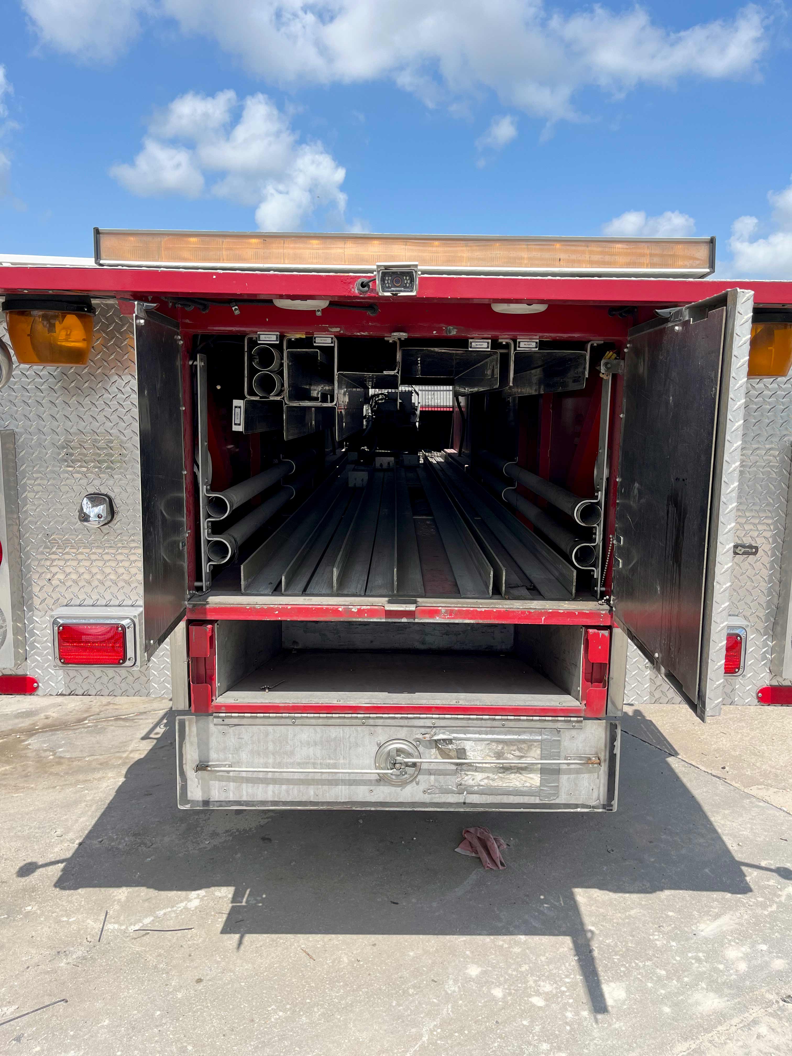 1998 Spartan 95' Mid-Mount Platform | Firetrucks Unlimited