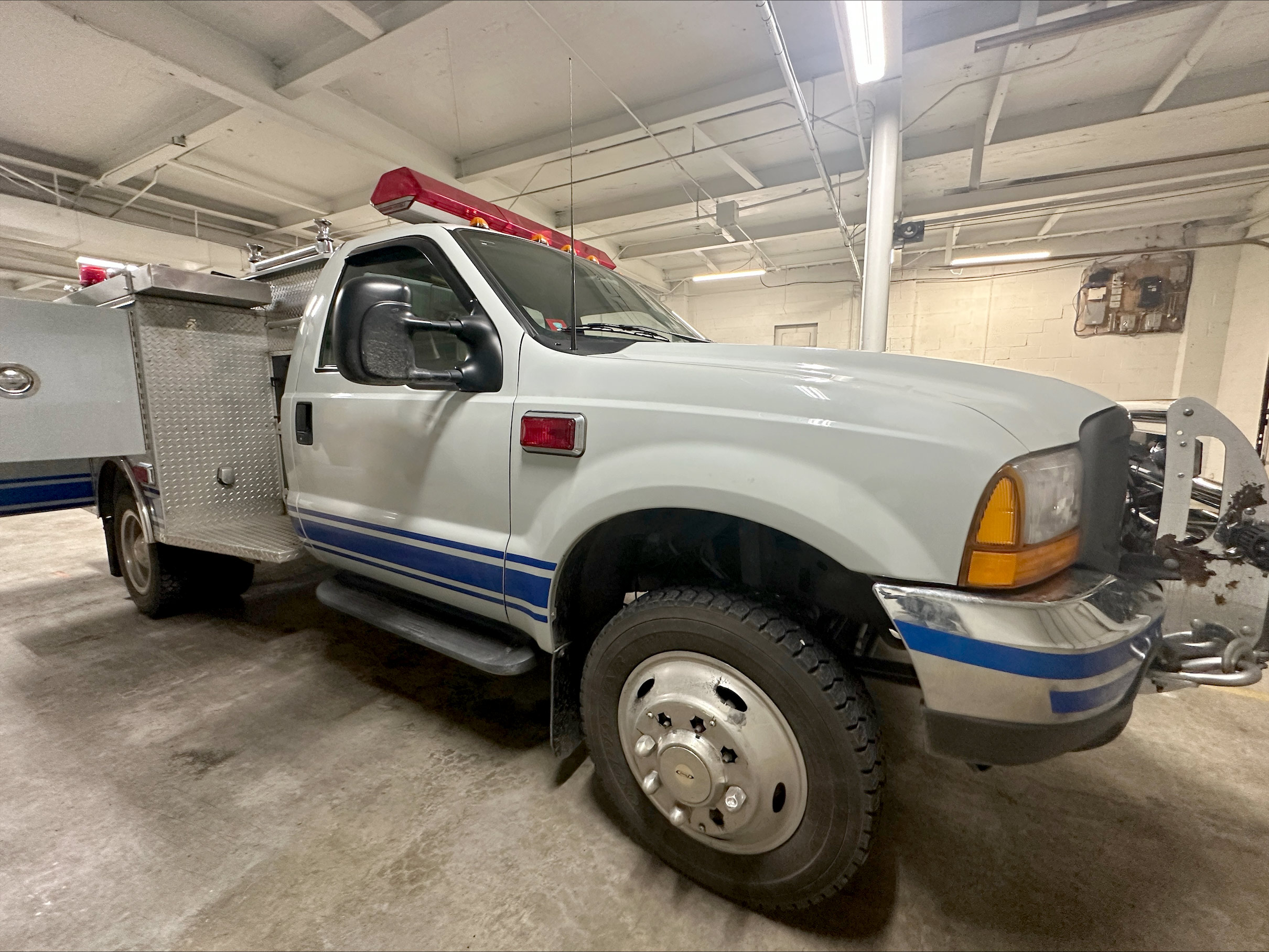 2000 Pierce Ford 4x4 Commercial Mini Pumper | Used Truck Details