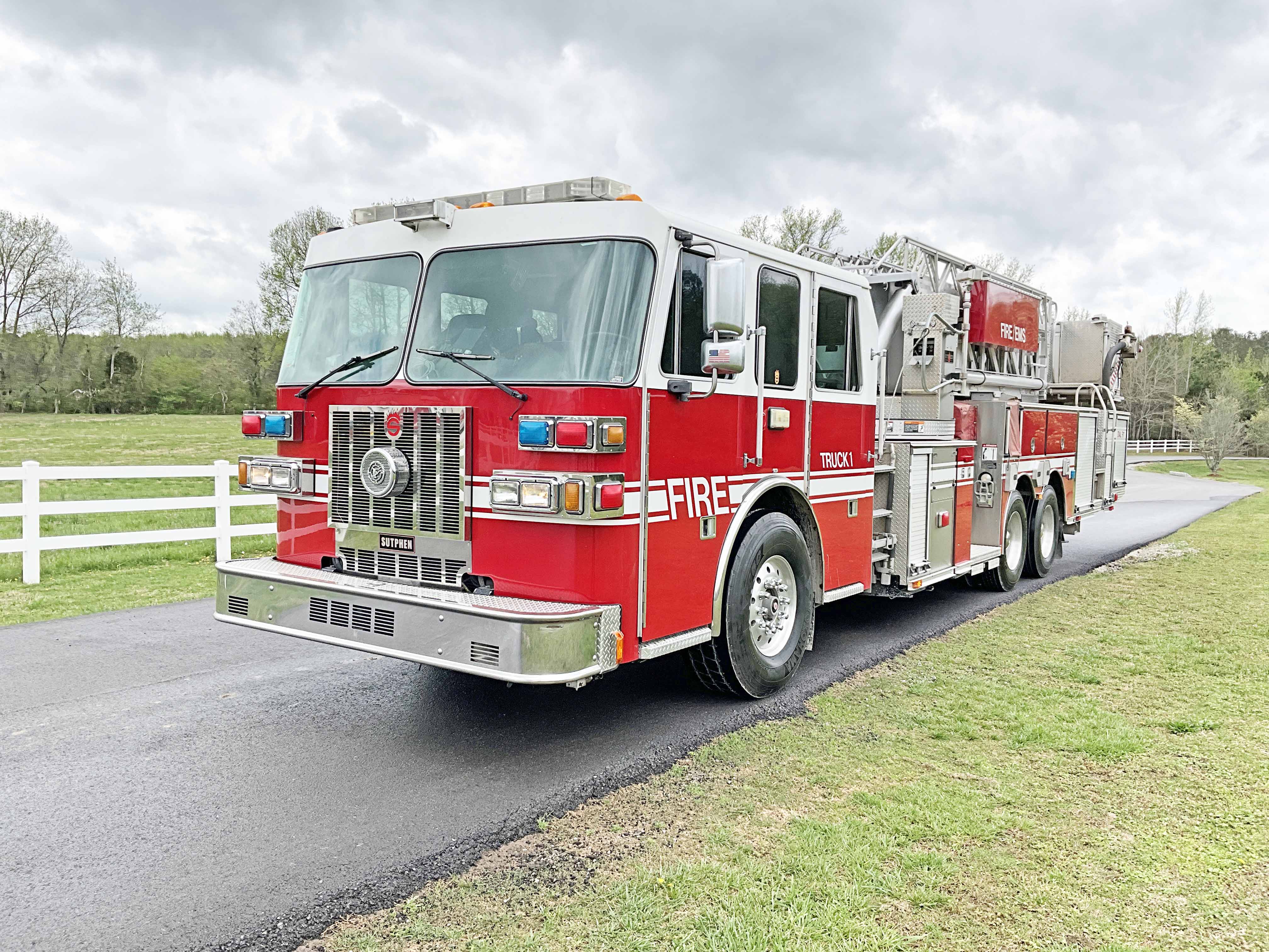 2008 Sutphen SPH 100' Mid-Mount Platform | Firetrucks Unlimited