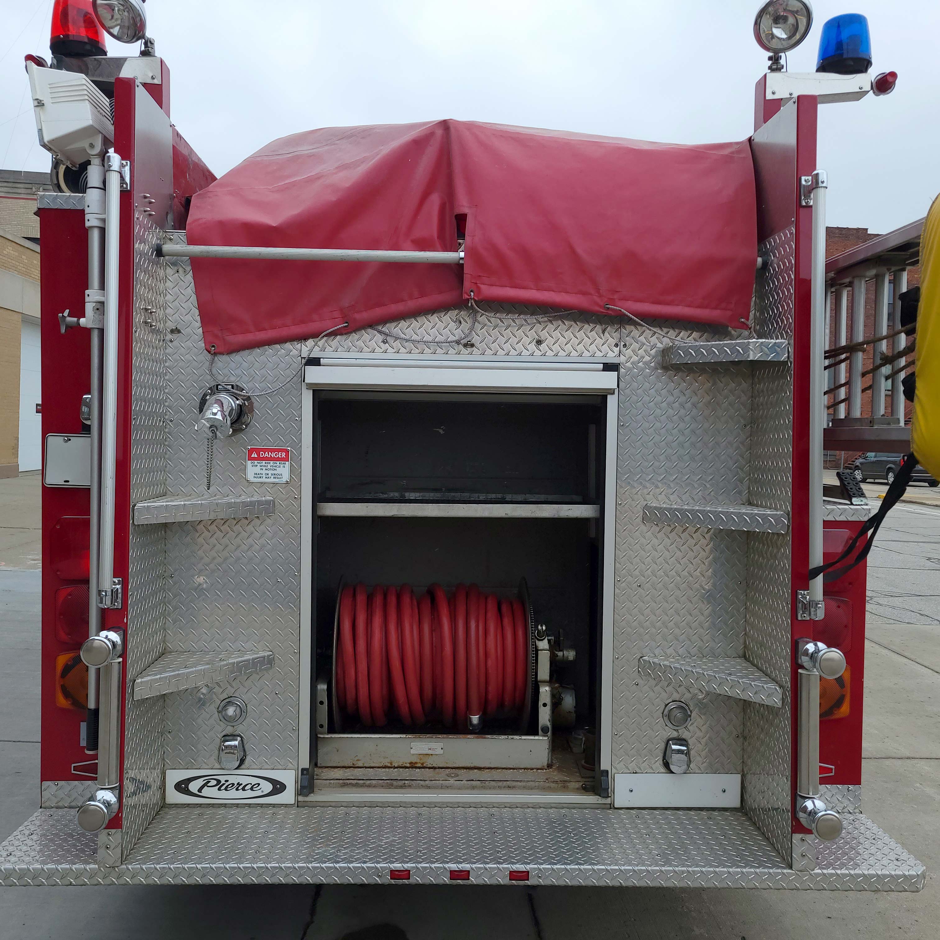 2000 Pierce Contender International Commercial Pumper | Used Truck Details