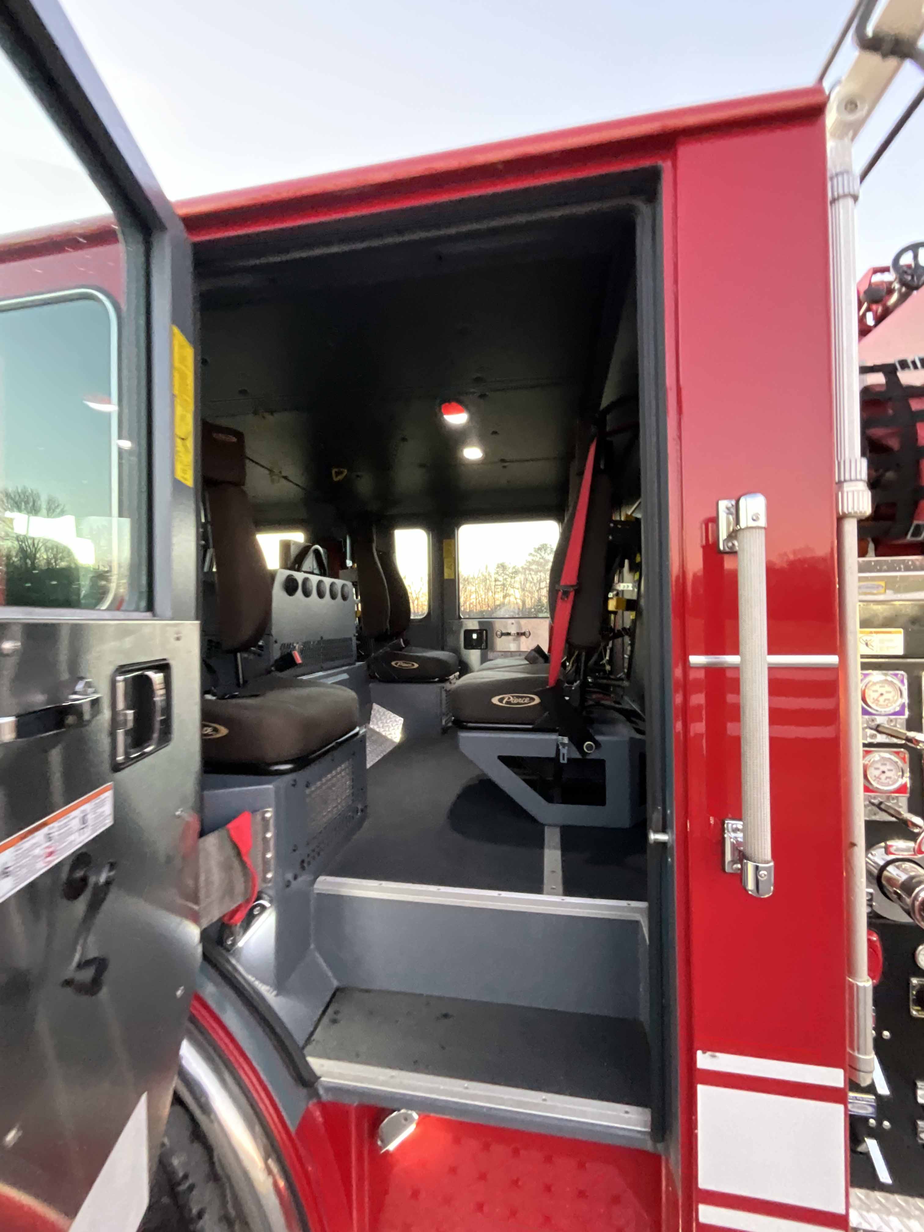 2017 Pierce Saber Pumper | Firetrucks Unlimited