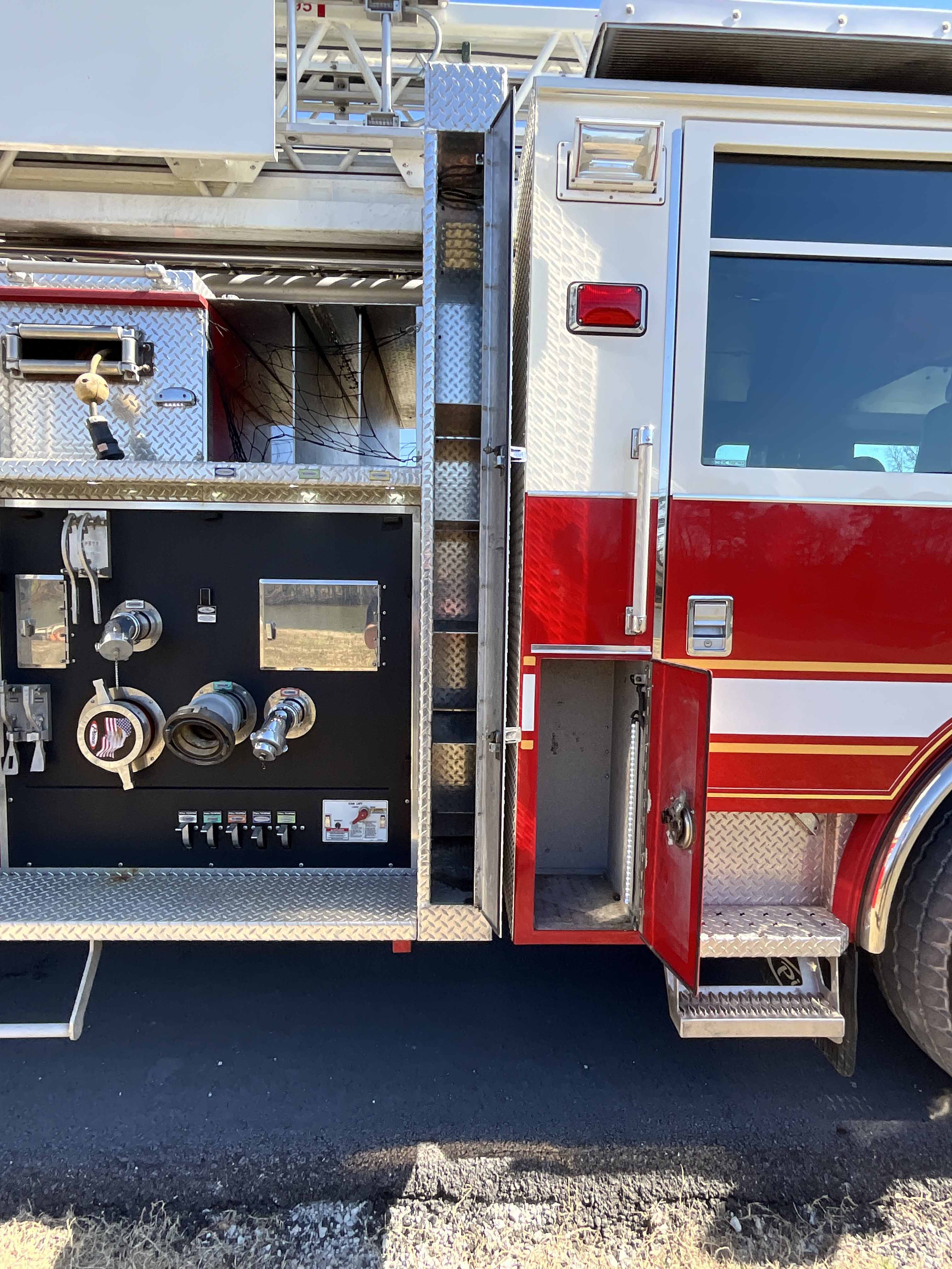 2013 Pierce Arrow XT 105' Quint | Firetrucks Unlimited