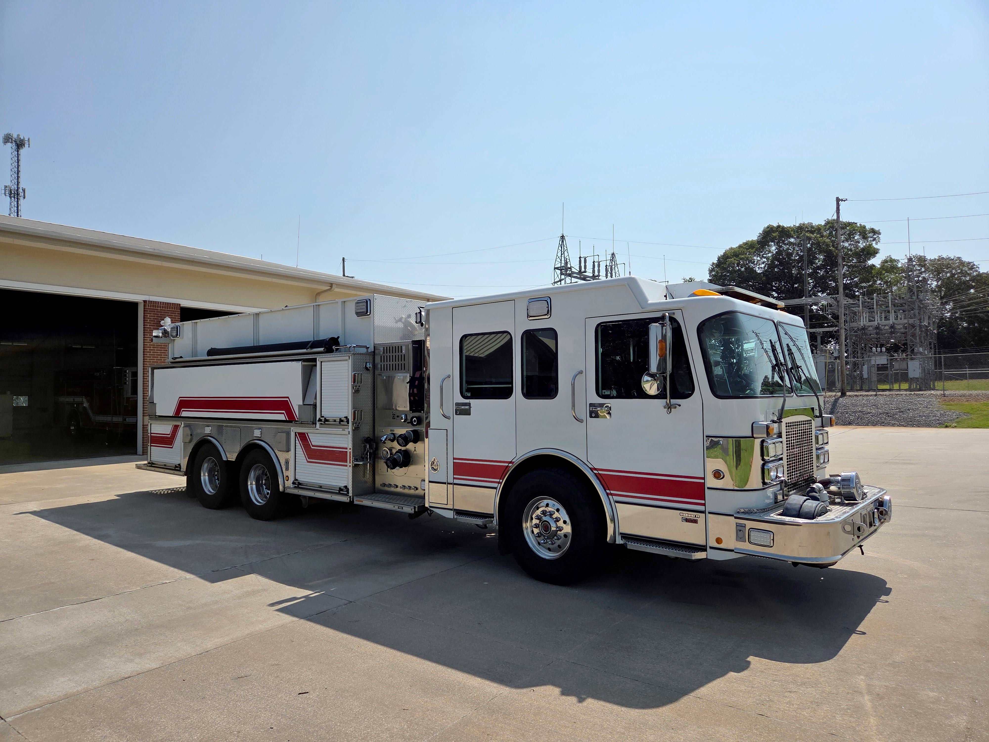 2002 Luverne Spartan Tandem-Axle Pumper Tanker | Used Truck Details