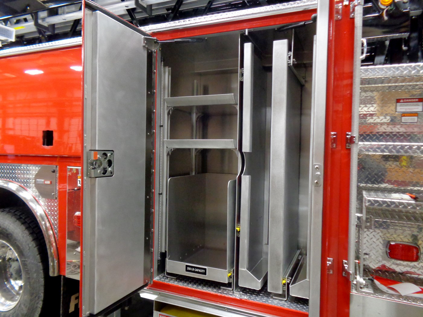 2013 Ferrara Inferno 6x6 Mid-Mount 100' Platform | Firetrucks Unlimited