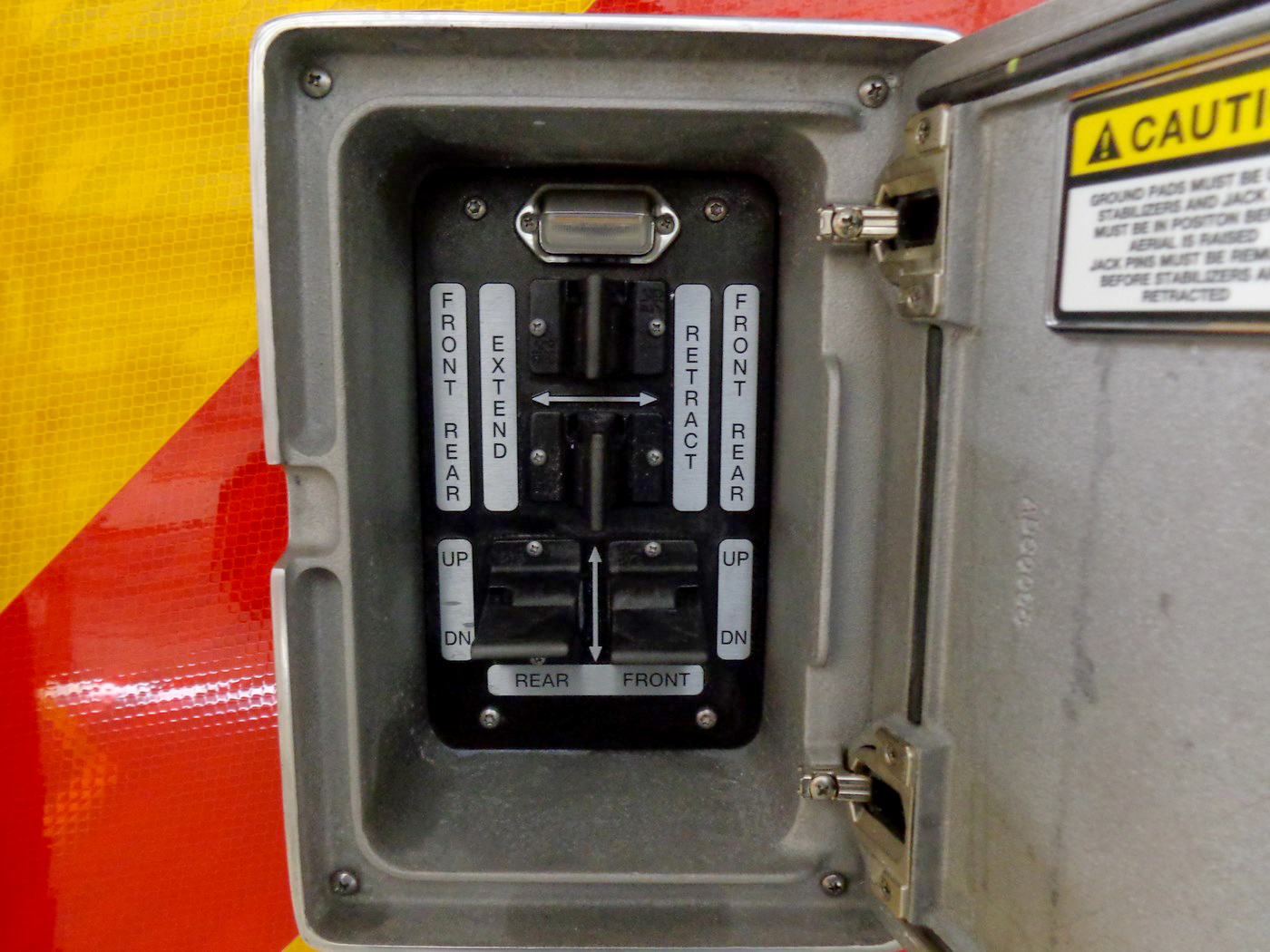 2013 Ferrara Inferno 6x6 Mid-Mount 100' Platform | Firetrucks Unlimited