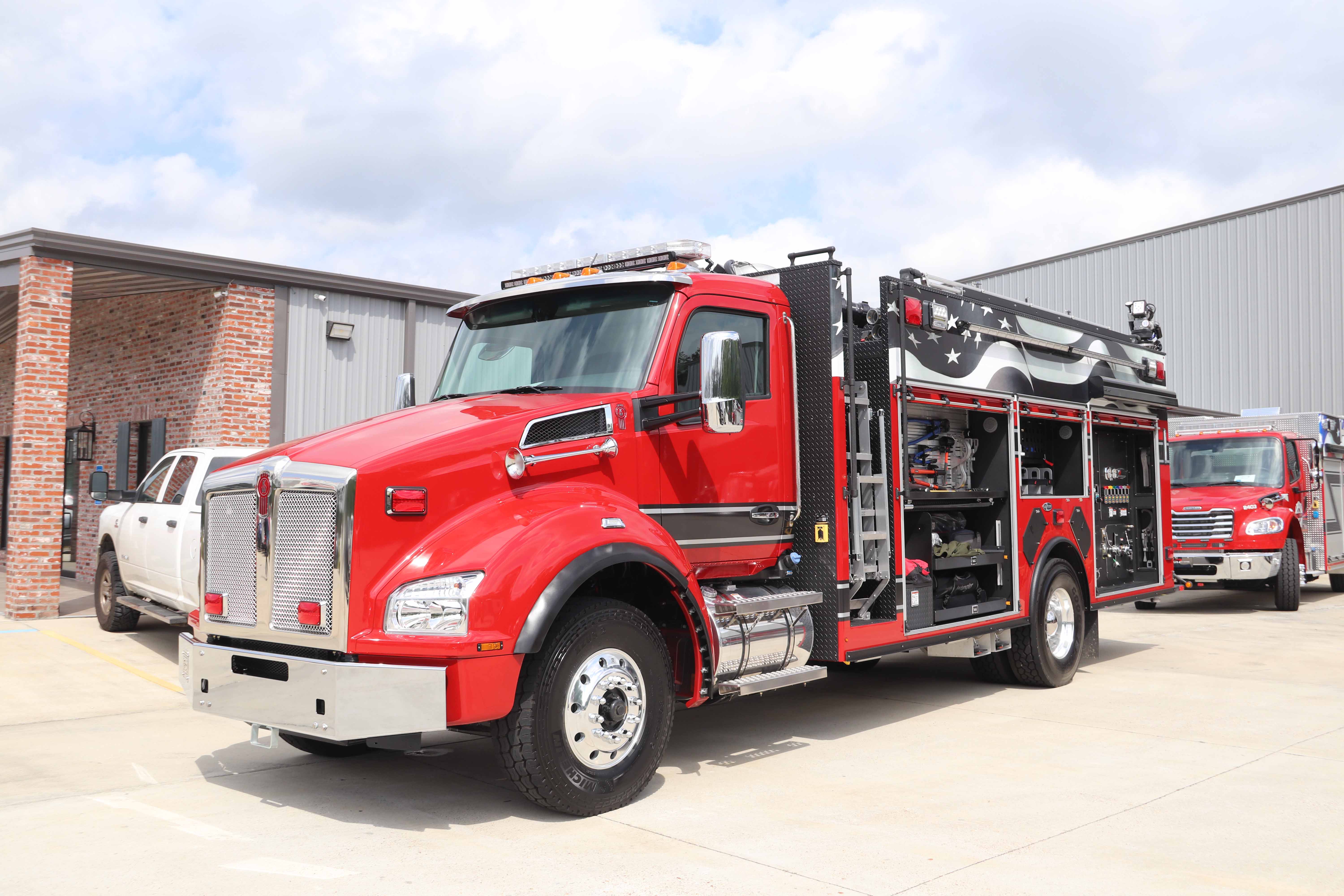 2026 US Fire Apparatus Kenworth Commercial Foam Pumper | Firetrucks ...