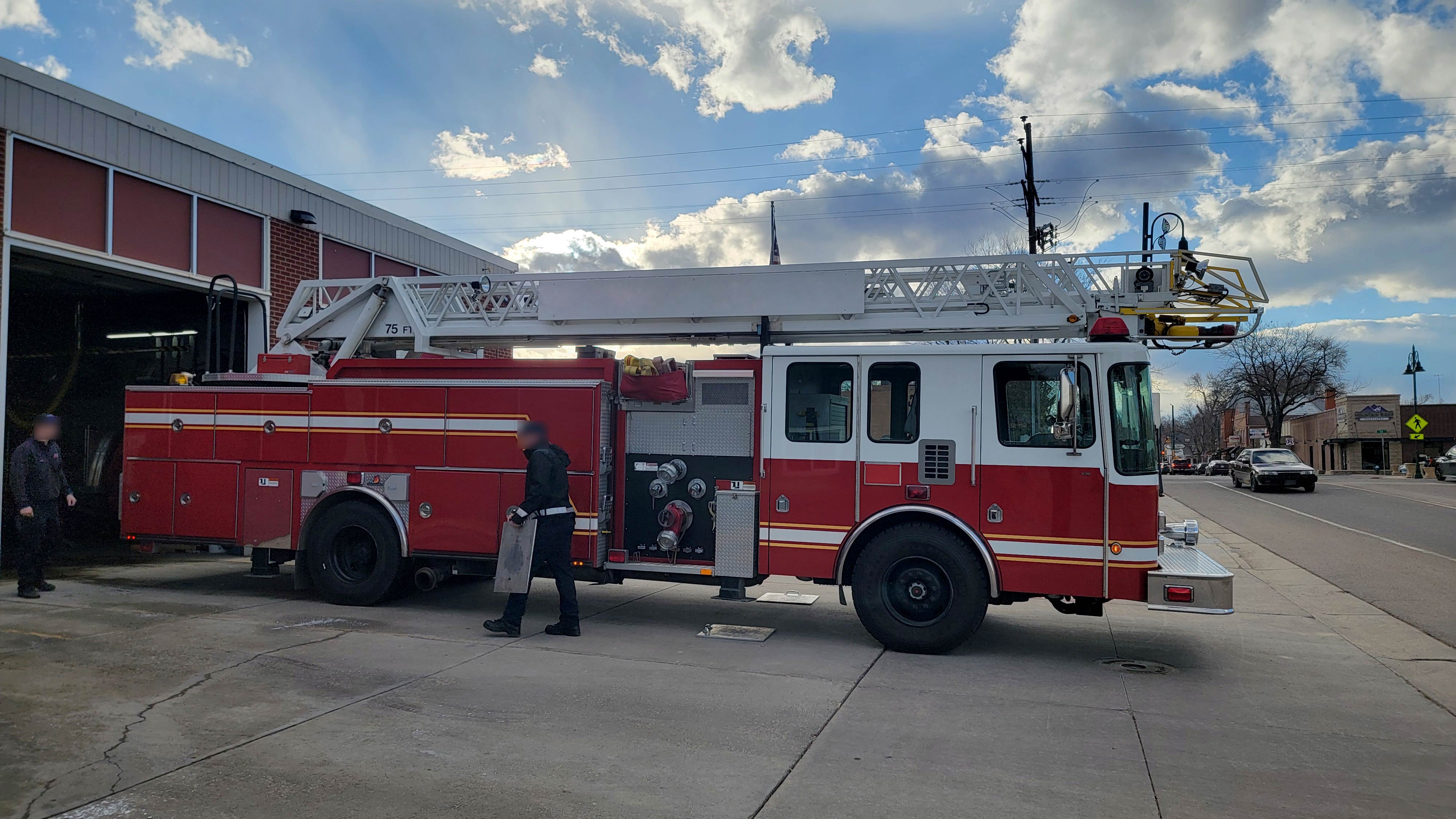 2002 Ferrara HME 75' Quint | Used Truck Details