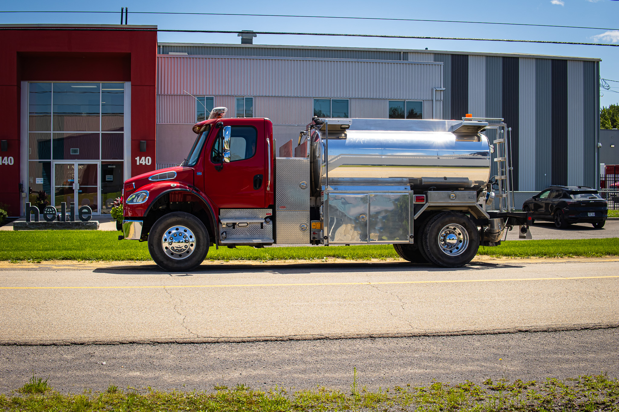 2010 Helie Freightliner Commercial Elliptical Tanker | Firetrucks Unlimited