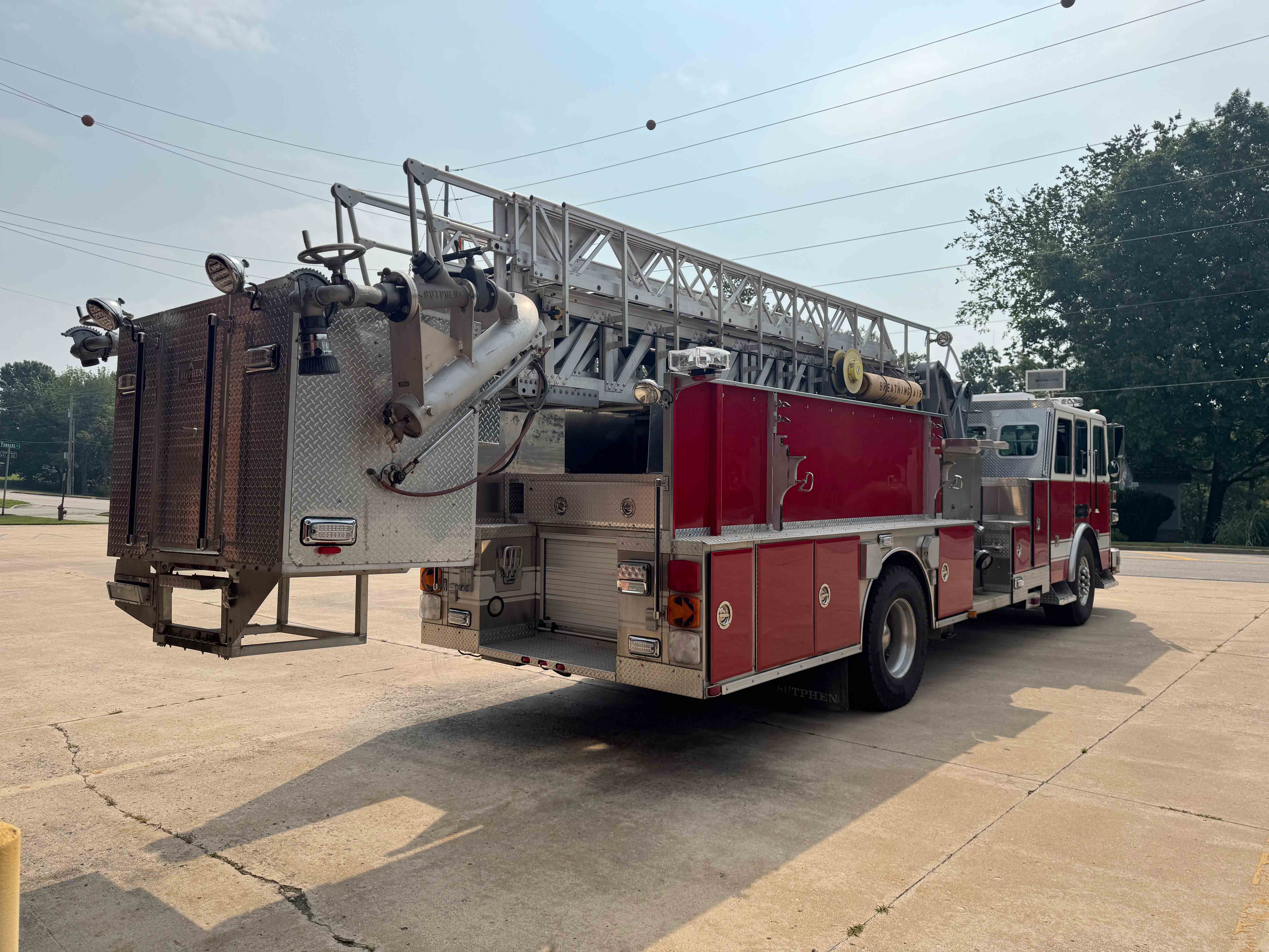 1999 Sutphen 70' Mid-Mount Platform | Used Truck Details