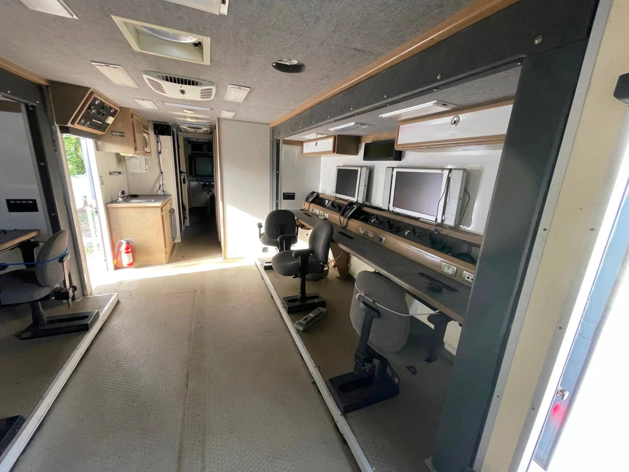 2004 Pierce Lance Mobile Command Center | Used Truck Details