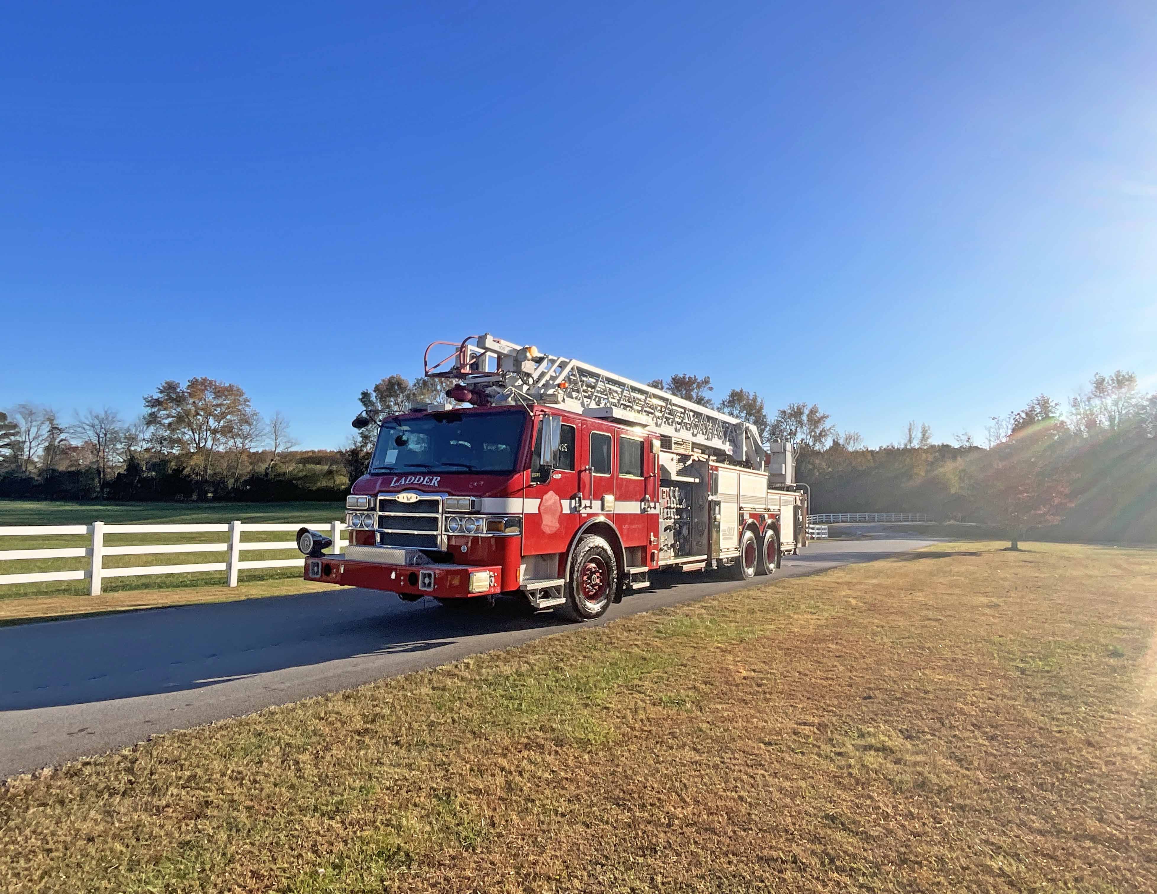 2009 Pierce Velocity 105' Aerial | Firetrucks Unlimited