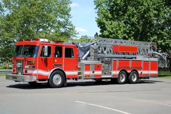 2002 Sutphen Mid-Mount 95' Platform | Firetrucks Unlimited