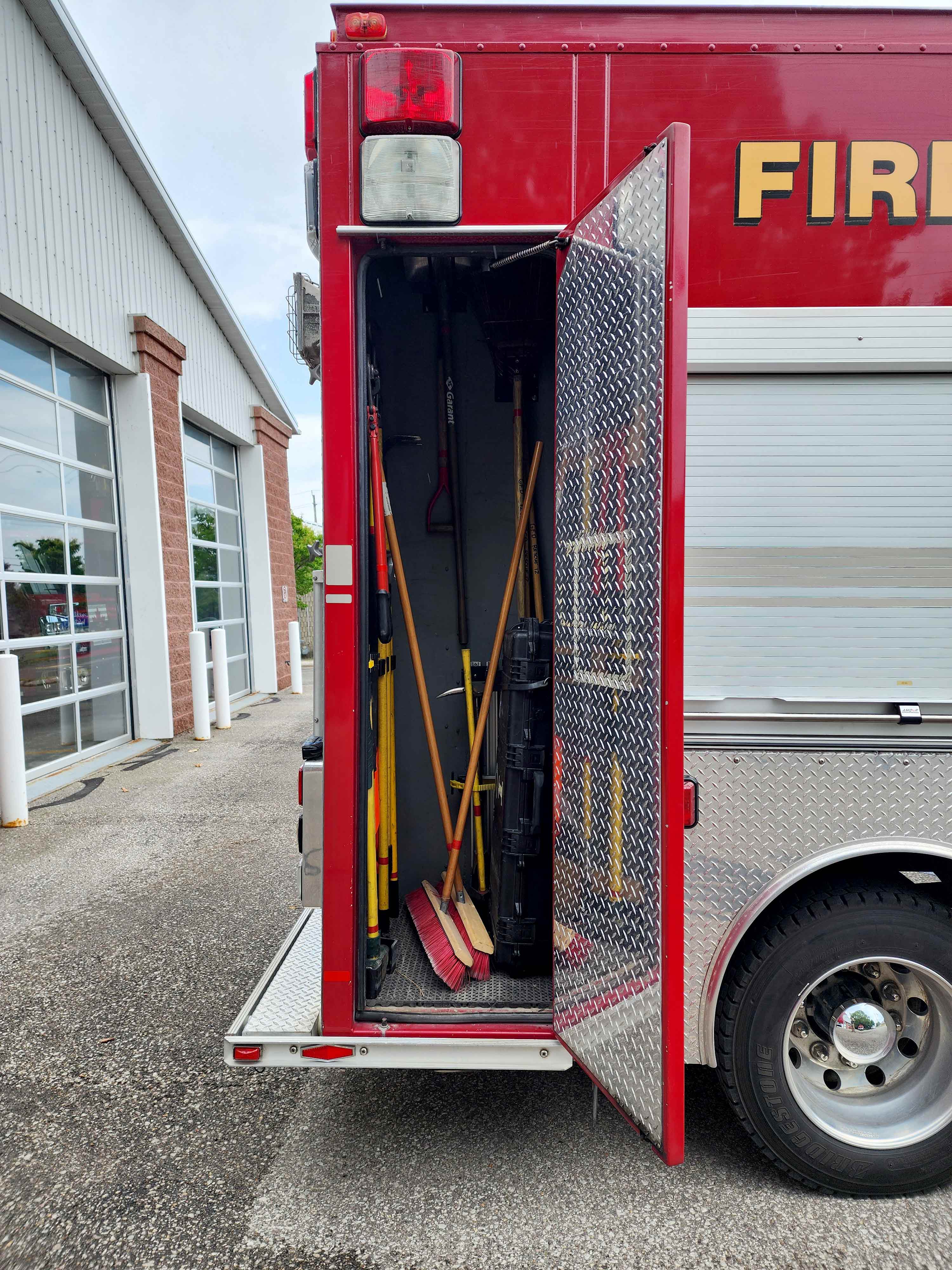 2004 Dependable International Commercial Walk-In Rescue | Used Truck ...