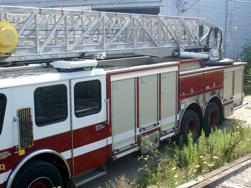 1996 E-One Hurricane 100' Aerial | Used Truck Details