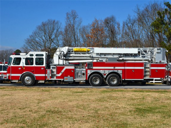 2007 E-One 95' Mid-Mount Platform | Used Truck Details