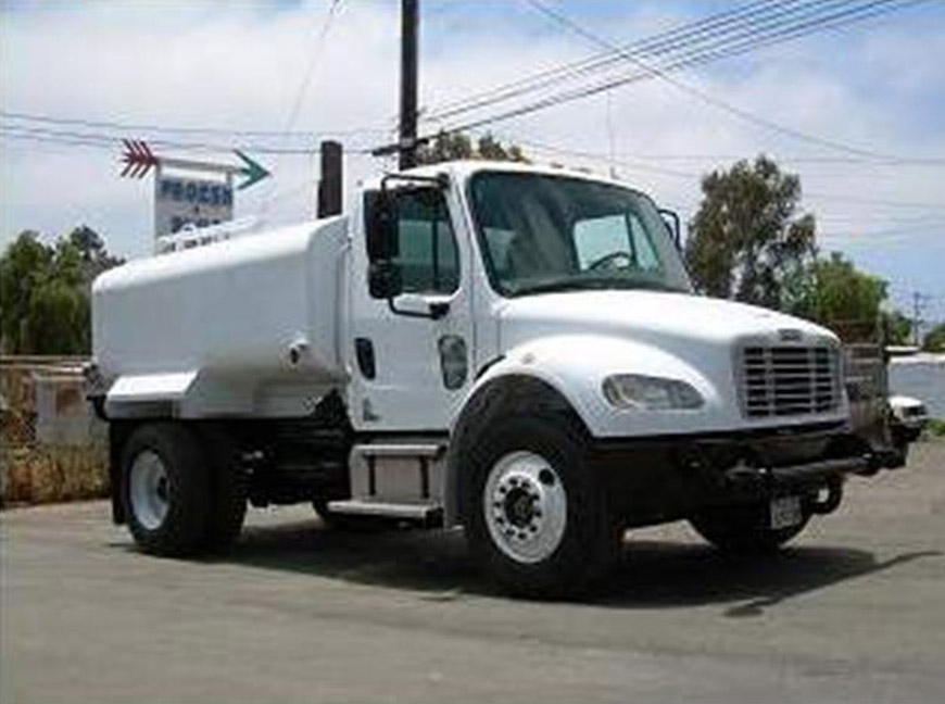 2006 Freightliner Commercial Tanker | Used Truck Details