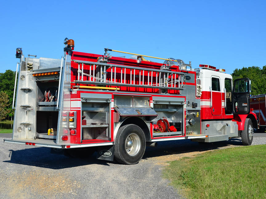 2003 E-One / Peterbilt Commercial Pumper Tanker | Used Truck Details