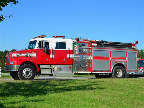 2003 E-One / Peterbilt Commercial Pumper Tanker | Used Truck Details