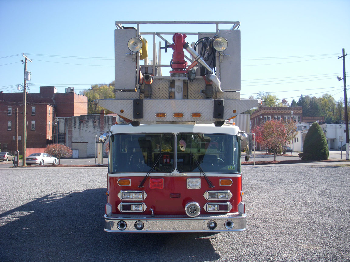 1986 Grumman Aerialcat 102' Tower | Used Truck Details