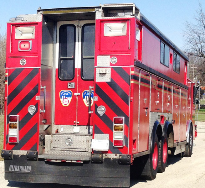 2002 E-One Cyclone II Walk-In Heavy Rescue | Used Truck Details