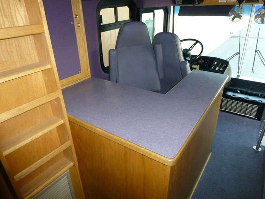 1999 Thomas Saf-T-Liner Command Center Bus | Used Truck Details