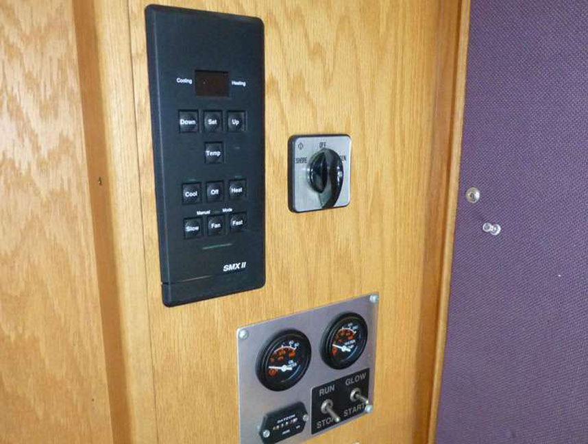 1999 Thomas Saf-T-Liner Command Center Bus | Used Truck Details