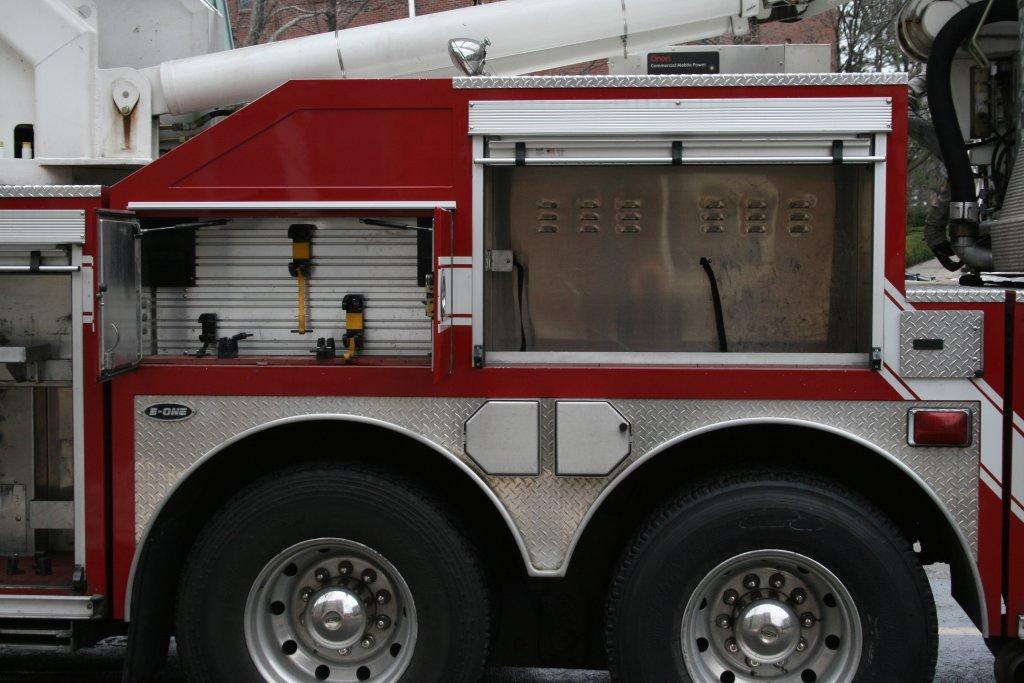 2006 E-One Cyclone 100' Bronto | Used Truck Details