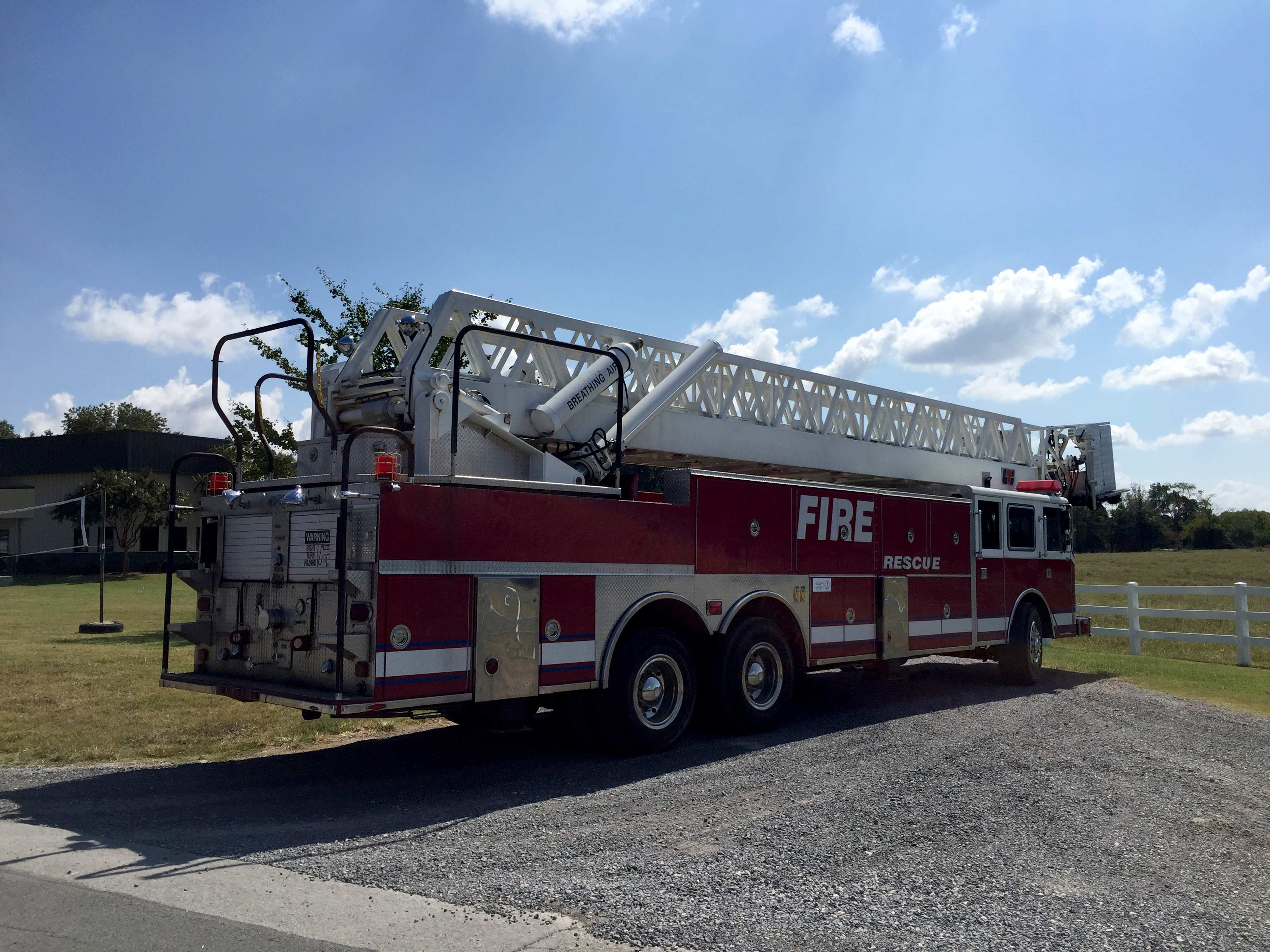 1983 Pierce 100' Platform | Used Truck Details