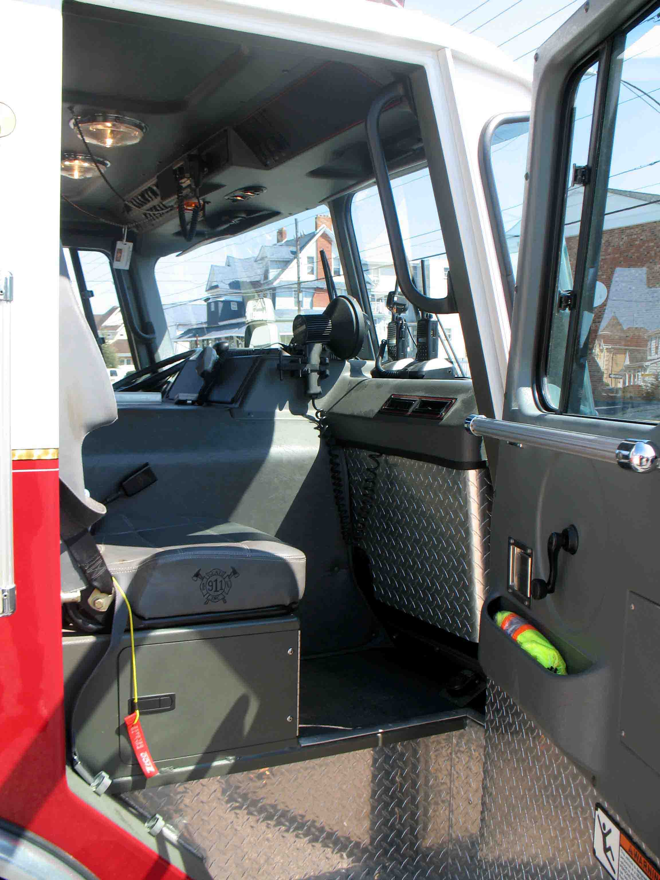 2000 E-One Cyclone II 95' Bronto | Used Truck Details