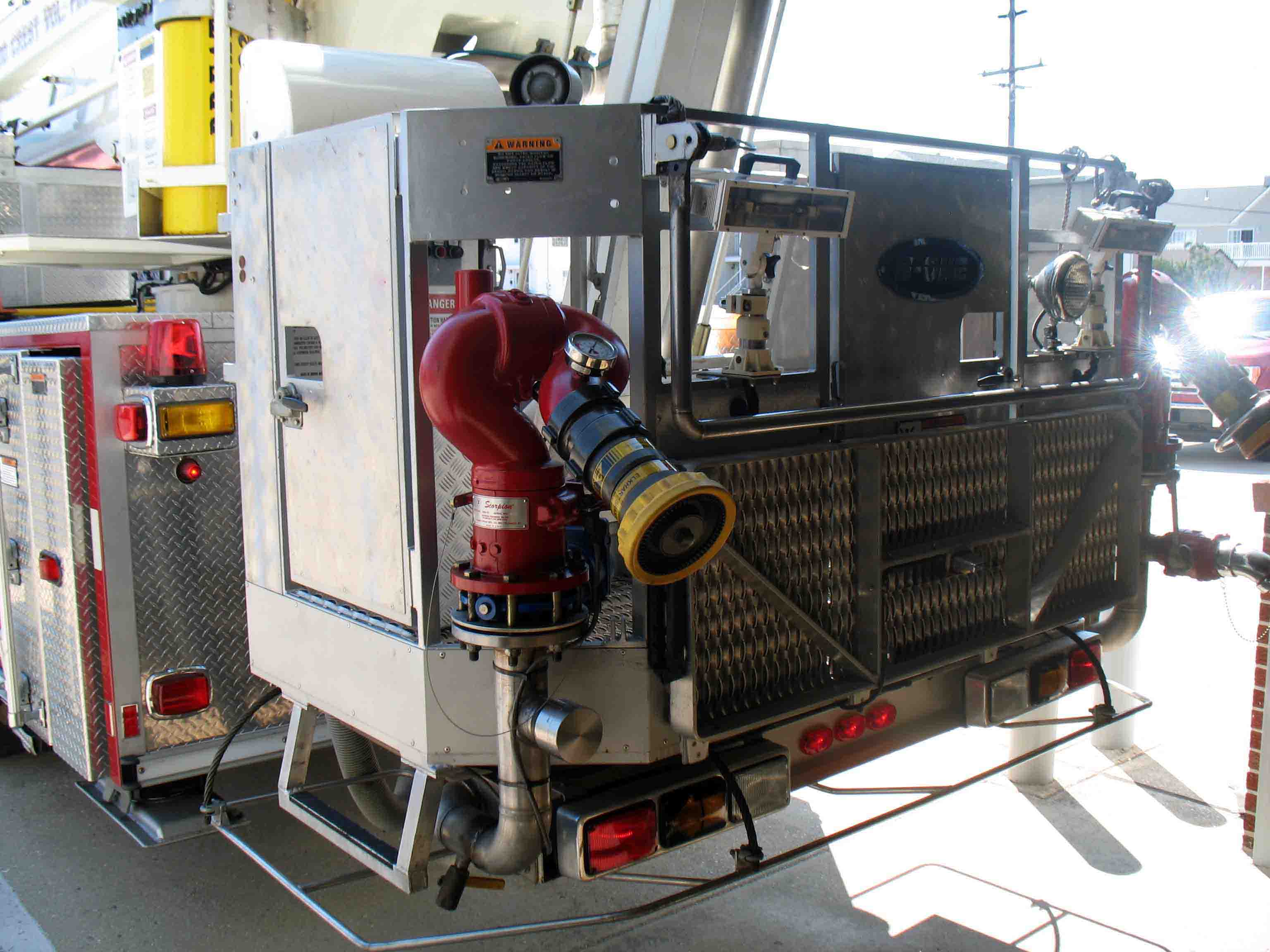 2000 E-One Cyclone II 95' Bronto | Used Truck Details