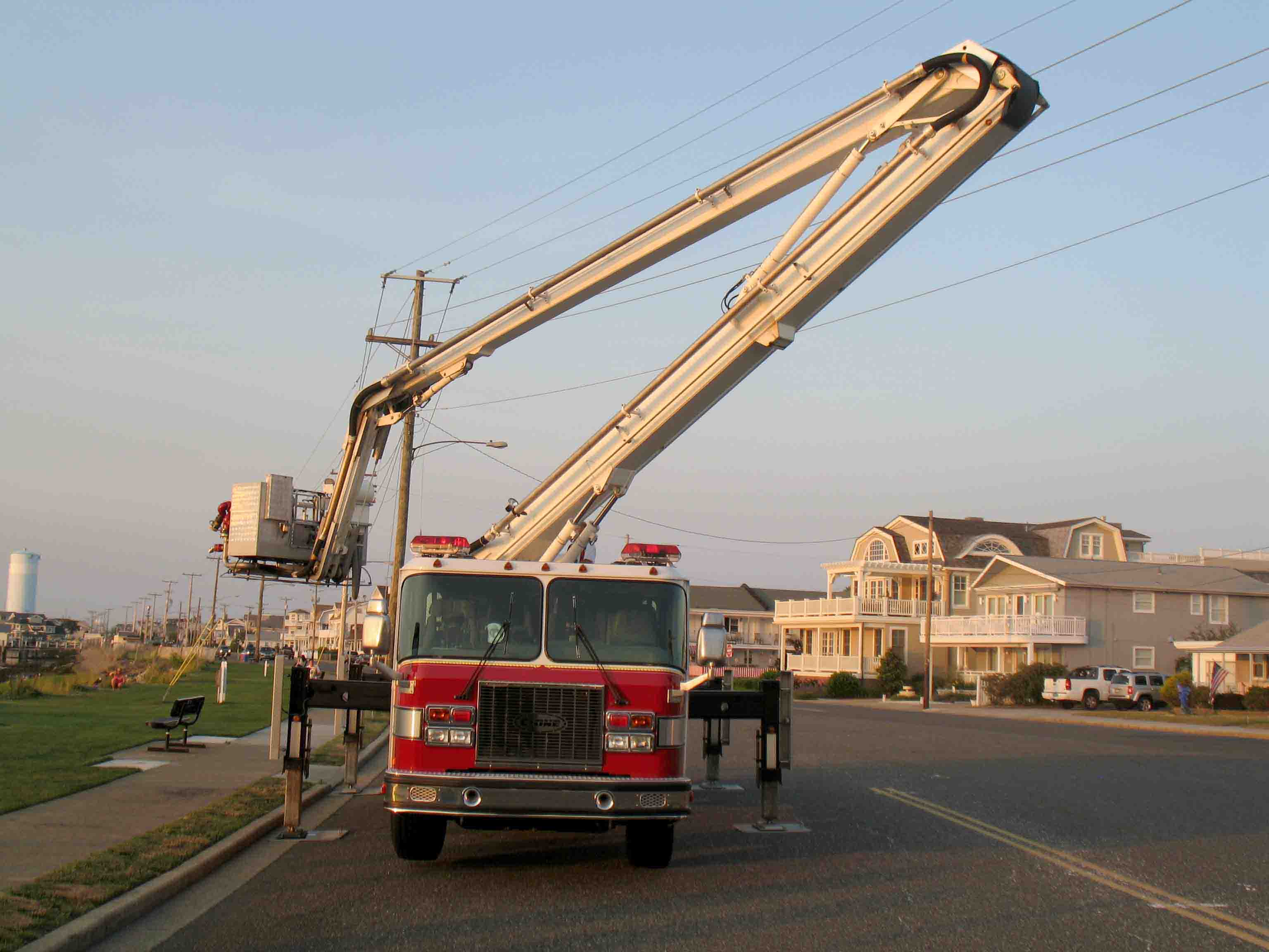 2000 E-One Cyclone II 95' Bronto | Used Truck Details