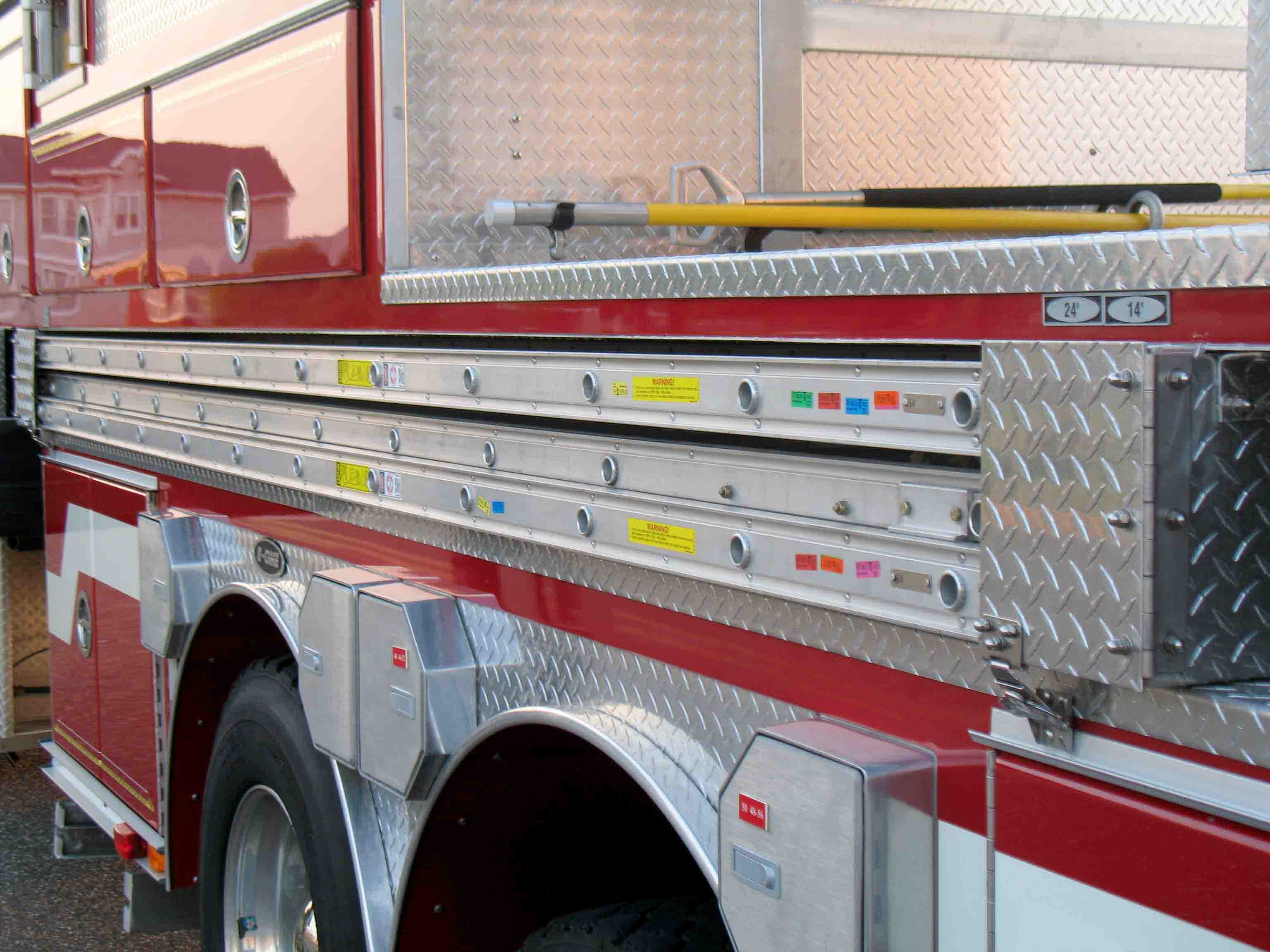 2000 E-One Cyclone II 95' Bronto | Used Truck Details