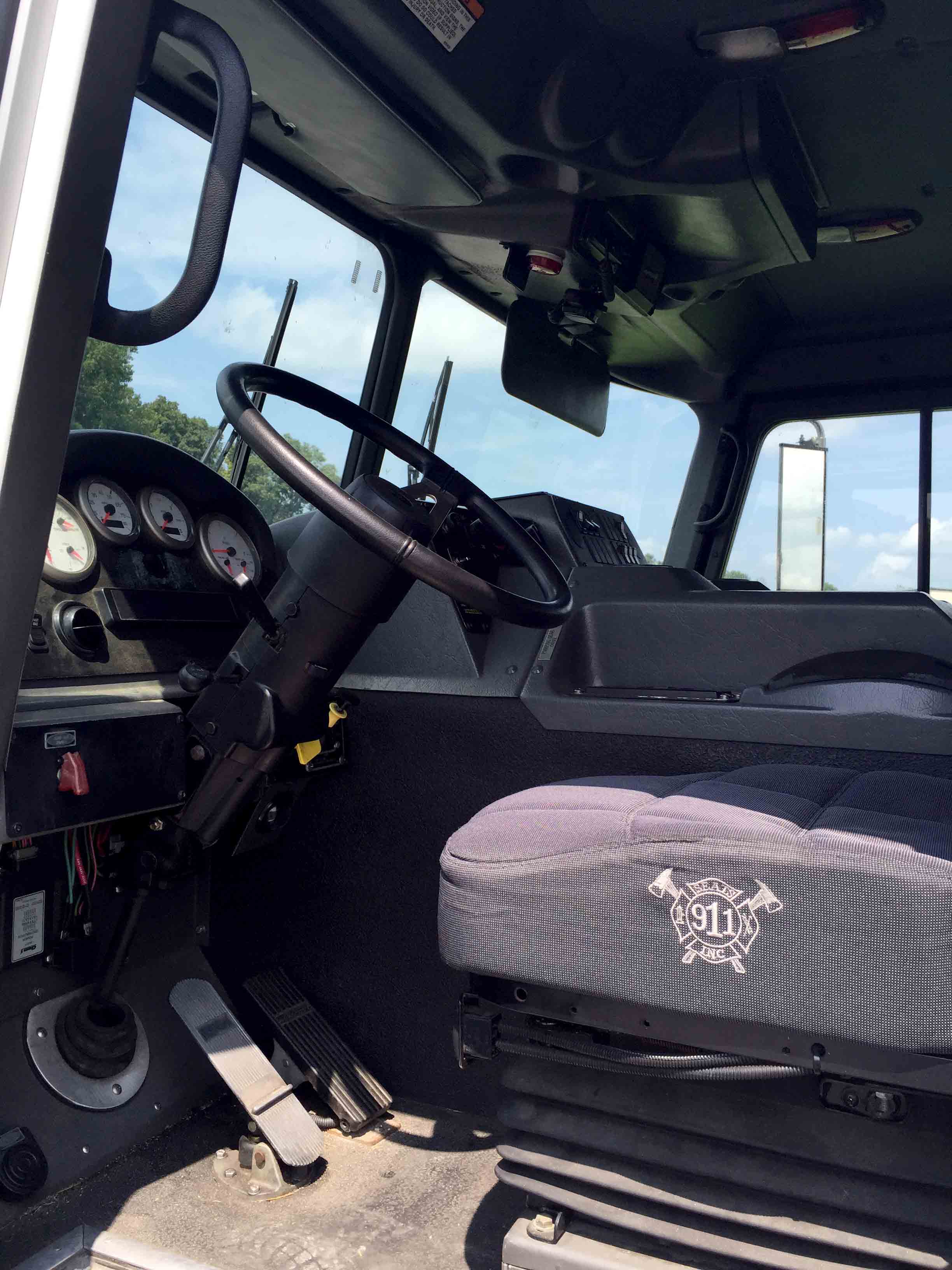 2002 E-One Typhoon Custom Pumper | Used Truck Details