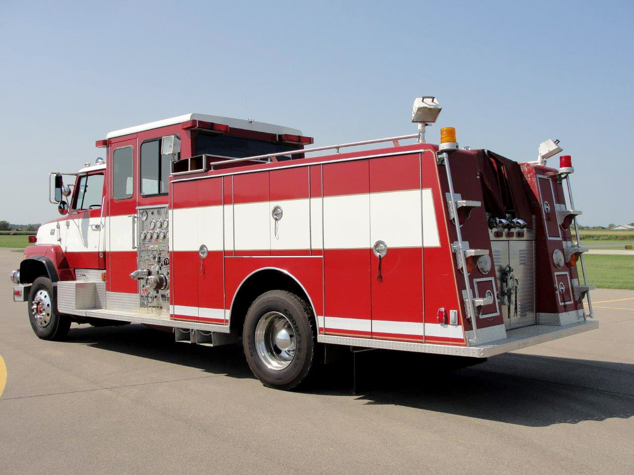 1986 Custom Fire Ford 9000 Pumper | Used Truck Details