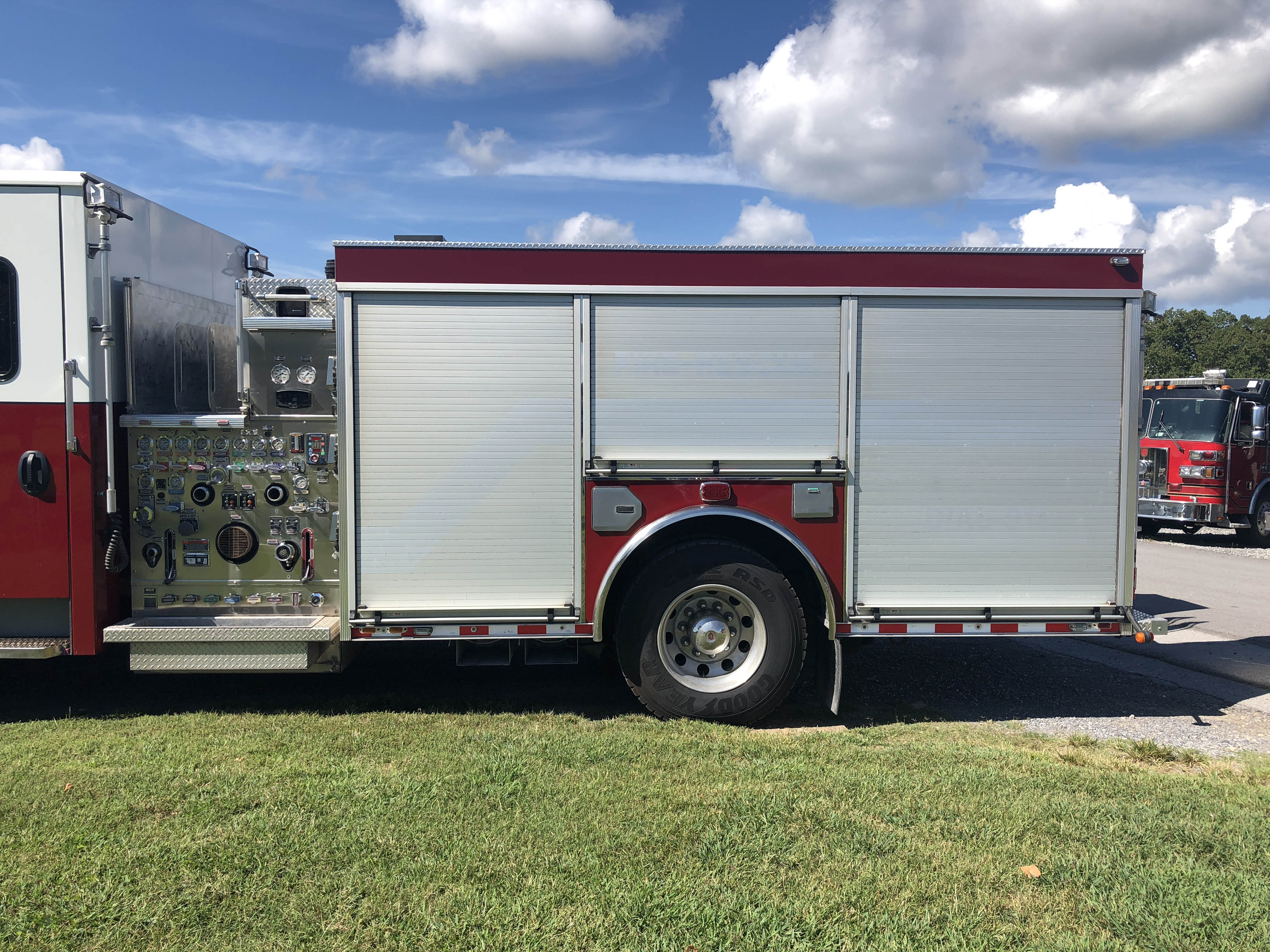 2012 Rosenbauer Pumper | Used Truck Details