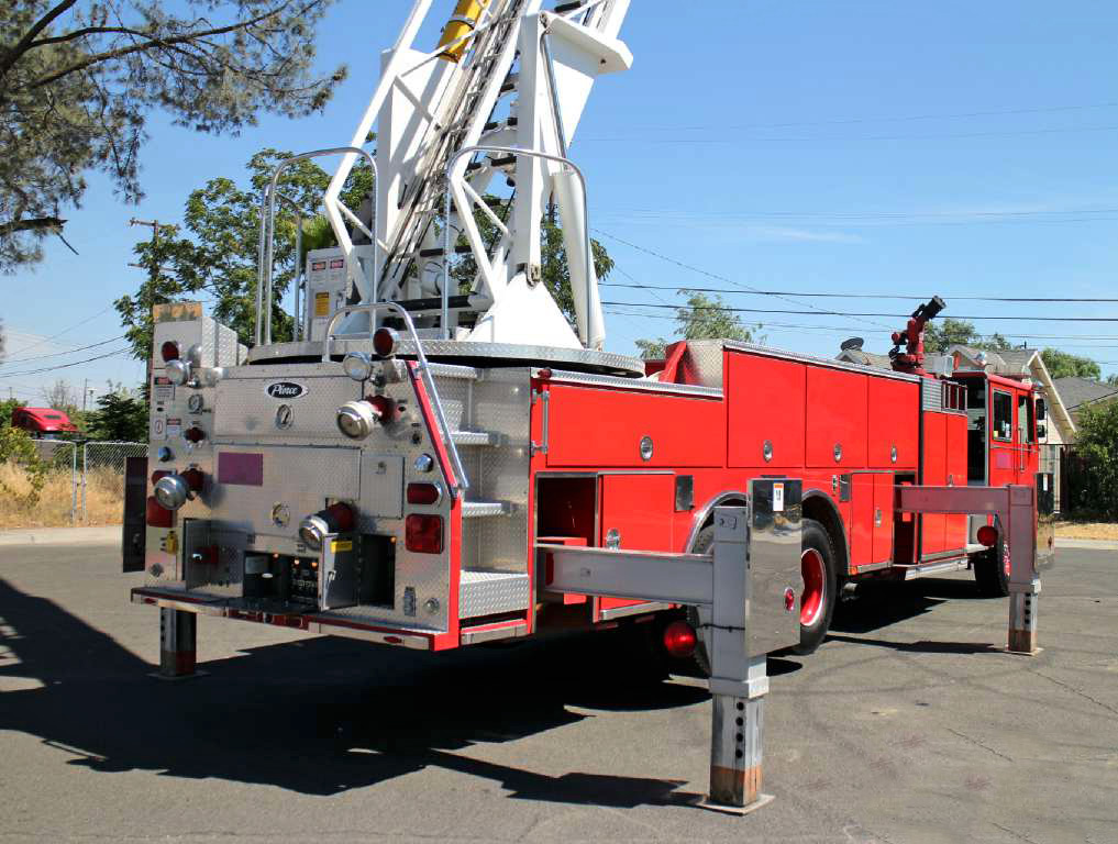 1991 Pierce Arrow 105' Quint | Used Truck Details