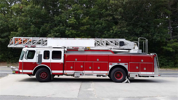 1995 E-One Hurricane 110' Aerial | Used Truck Details