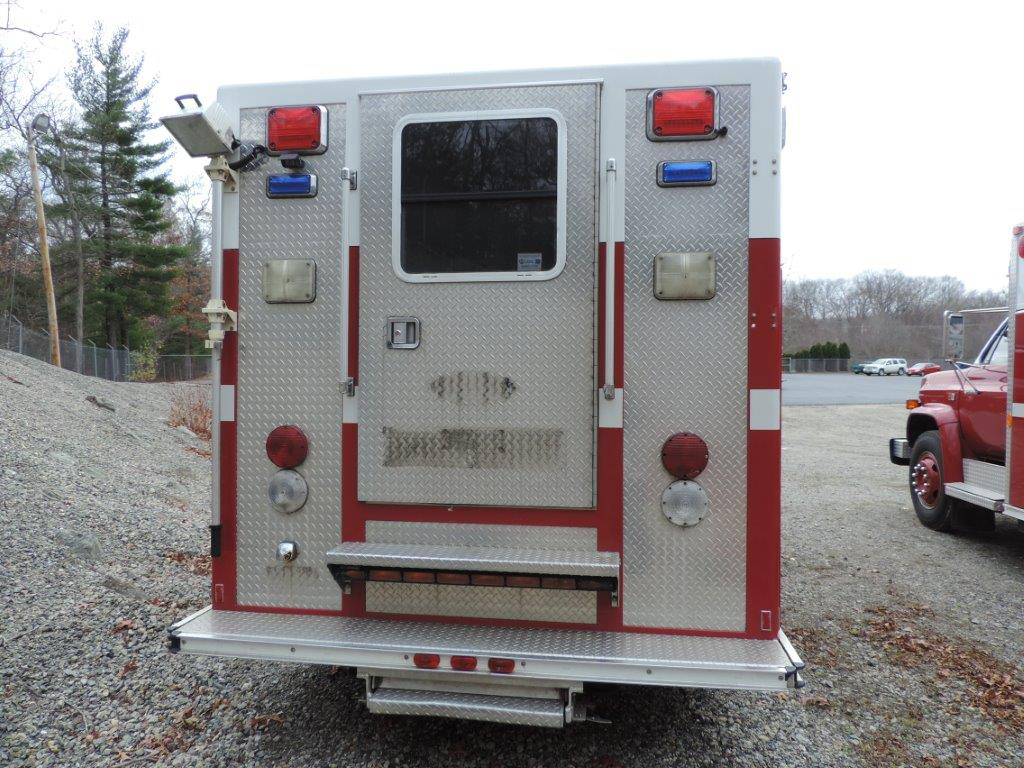 1995 E-One International Walk-In Rescue | Used Truck Details