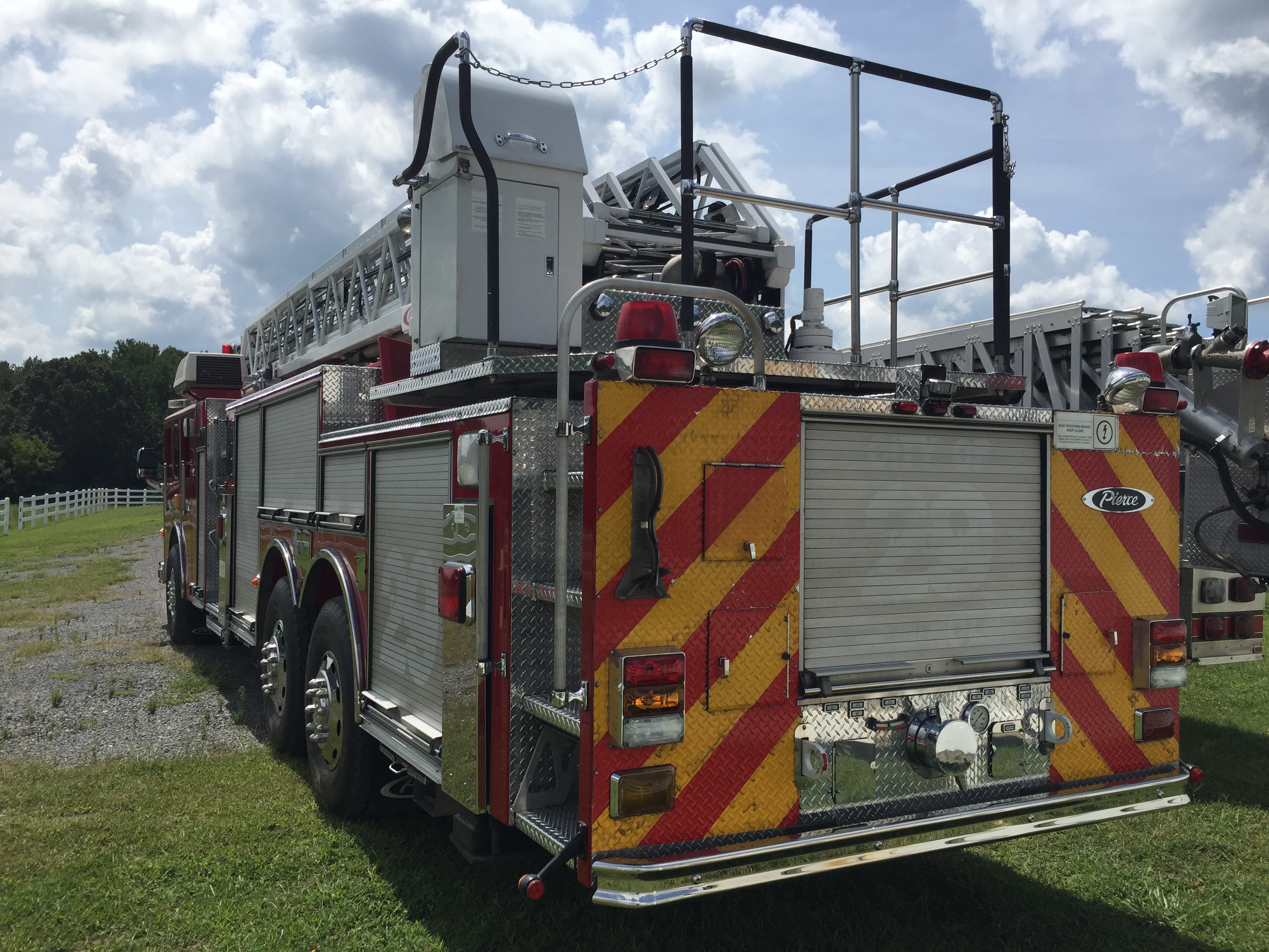 2000 Pierce Dash 105' Aerial | Used Truck Details